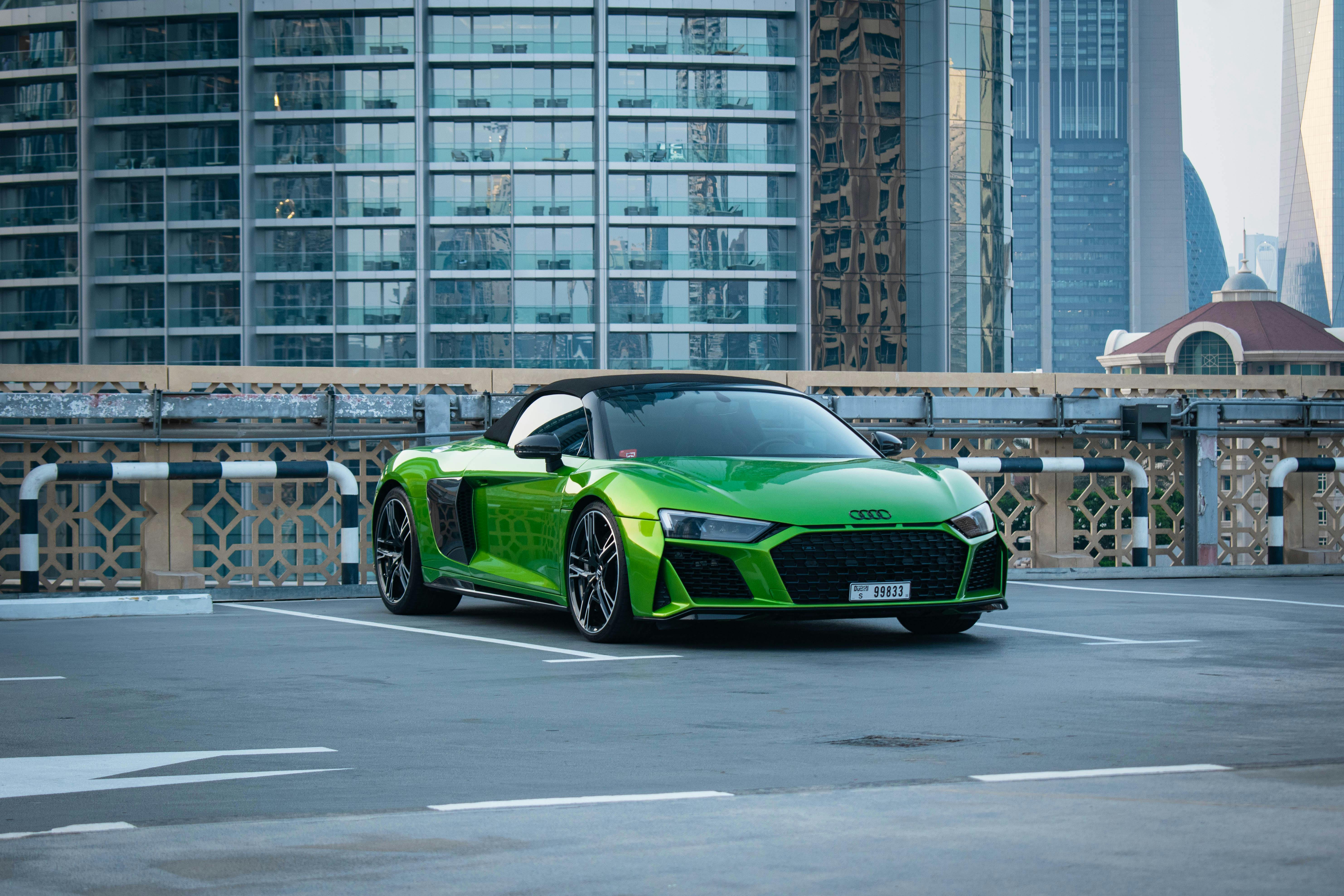 Green Audi R8 · Free Stock Photo