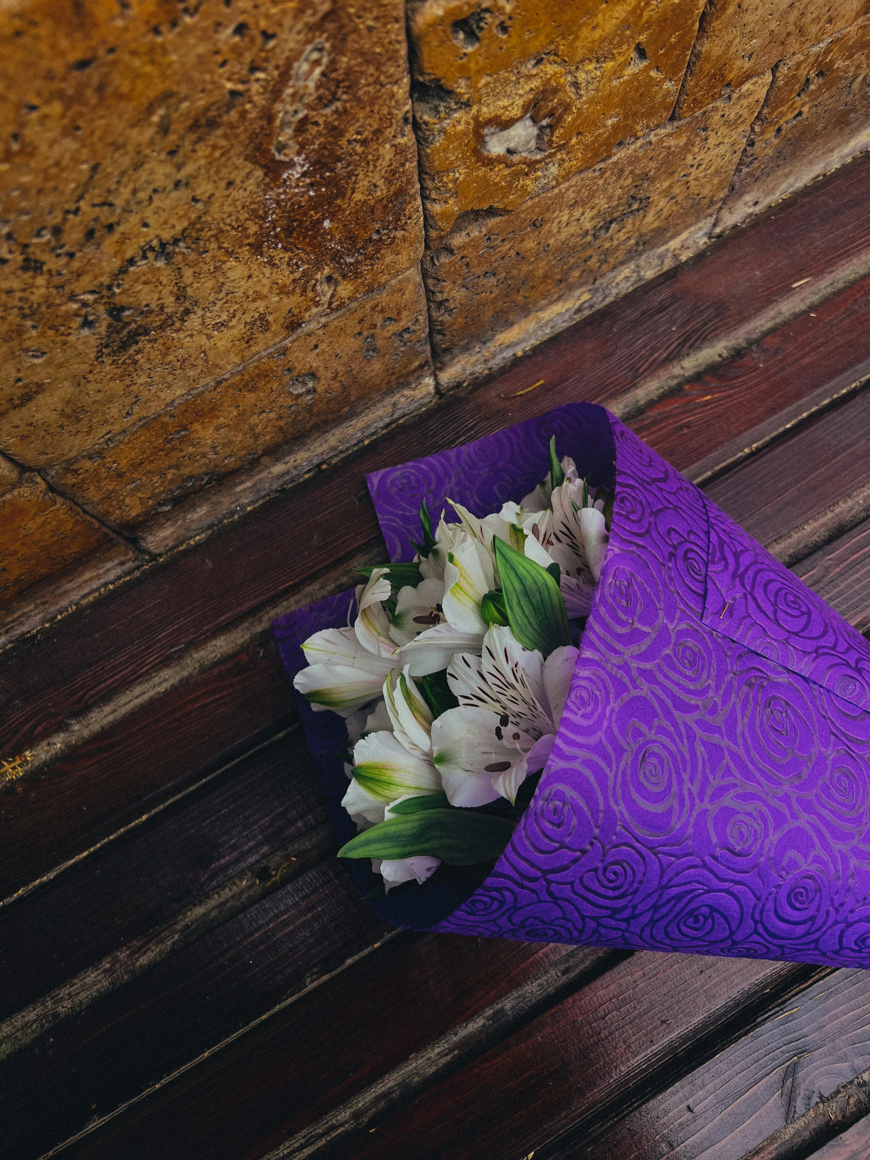 Violet Paper Photos, Download The BEST Free Violet Paper Stock Photos ...