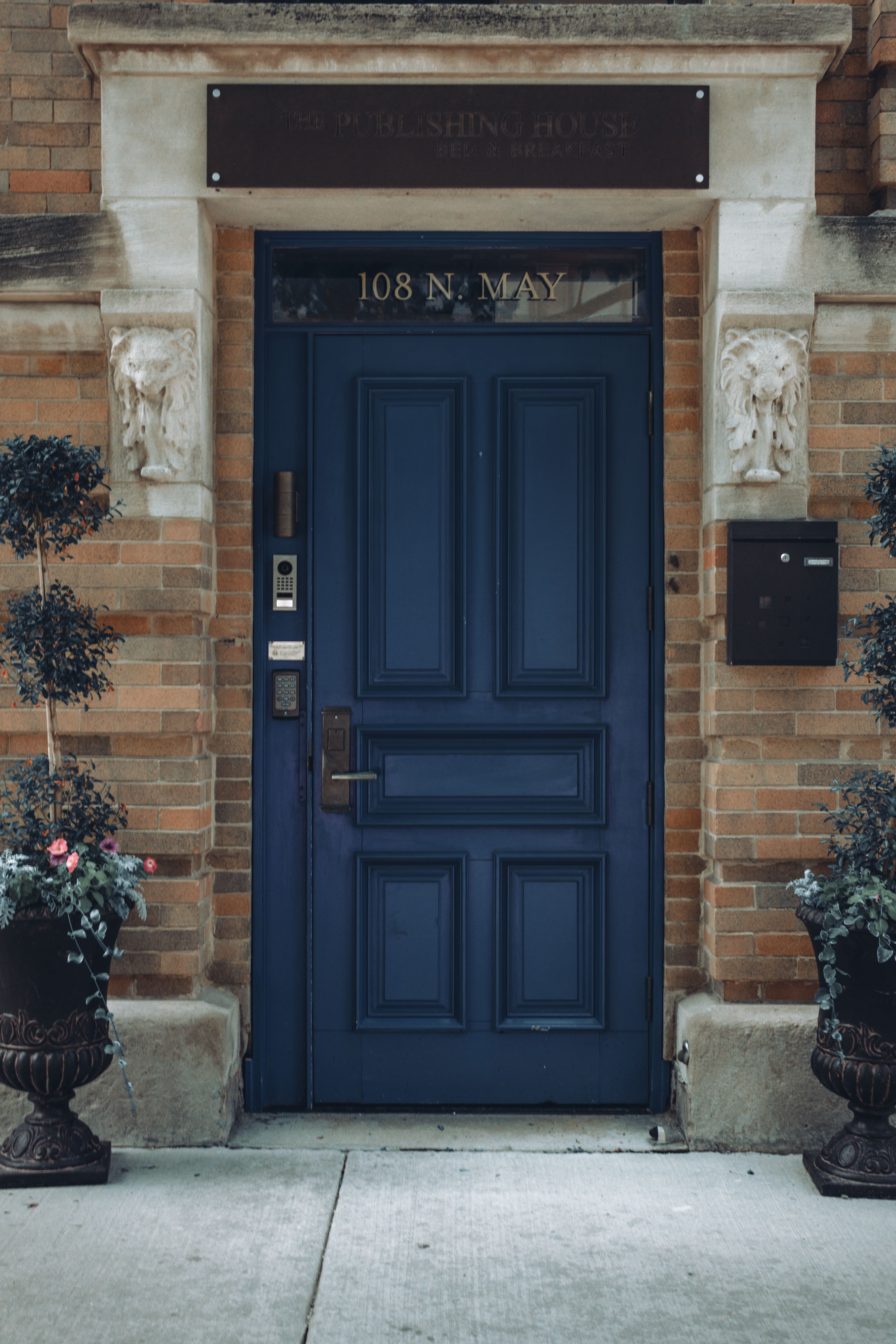 Building Facade and an Entrance Door · Free Stock Photo
