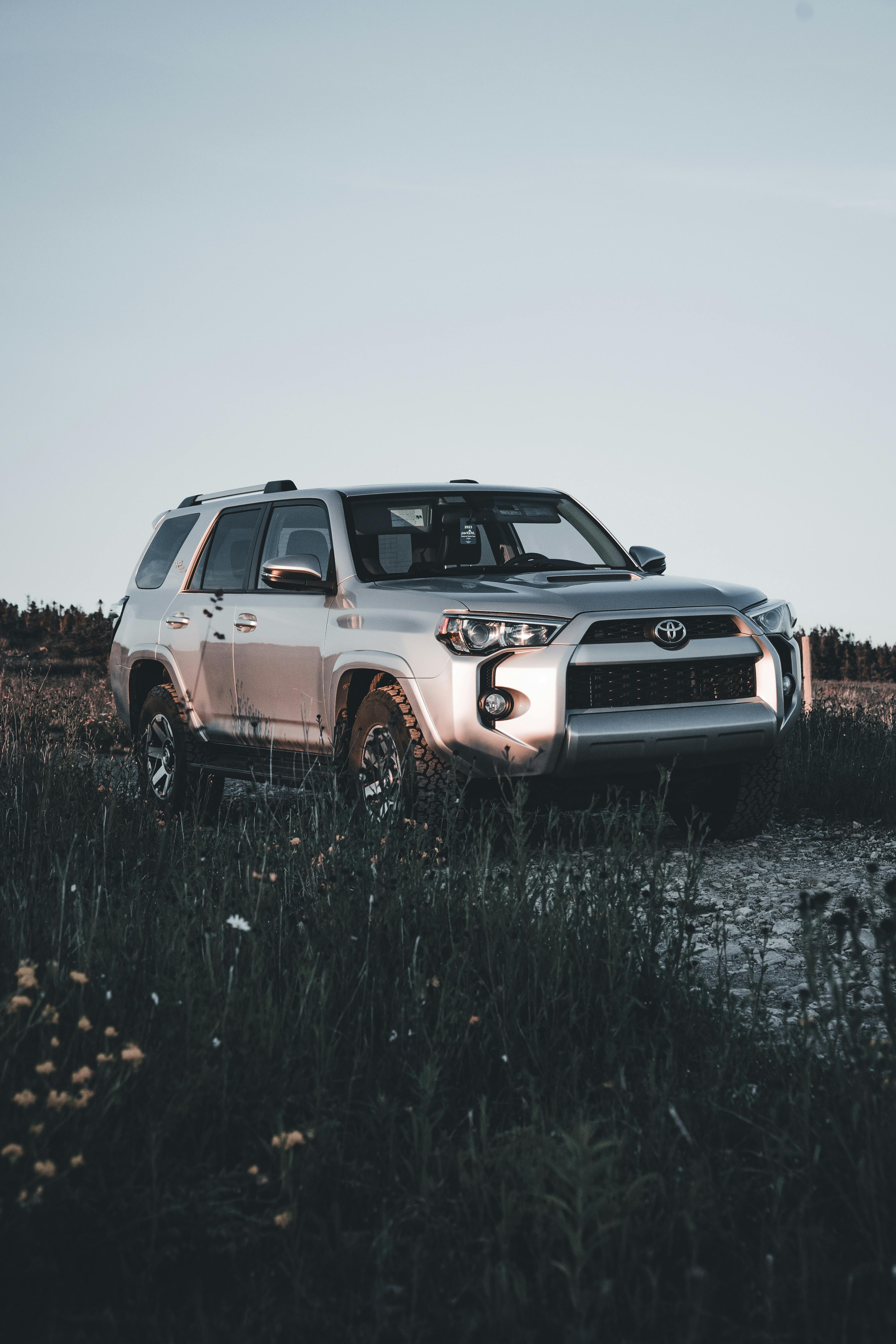 Silver Toyota 4 Runner · Free Stock Photo