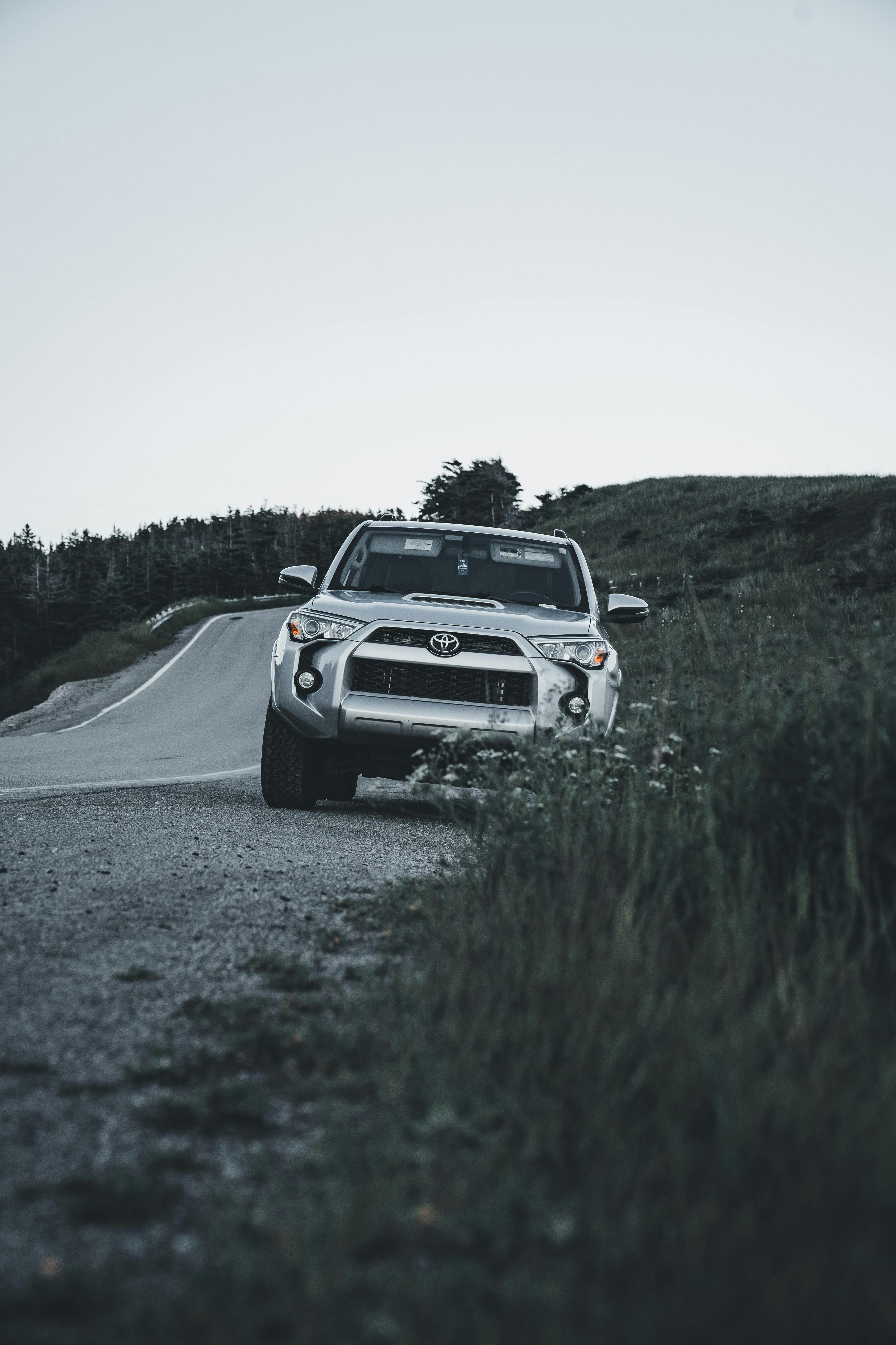Silver Toyota 4 Runner · Free Stock Photo