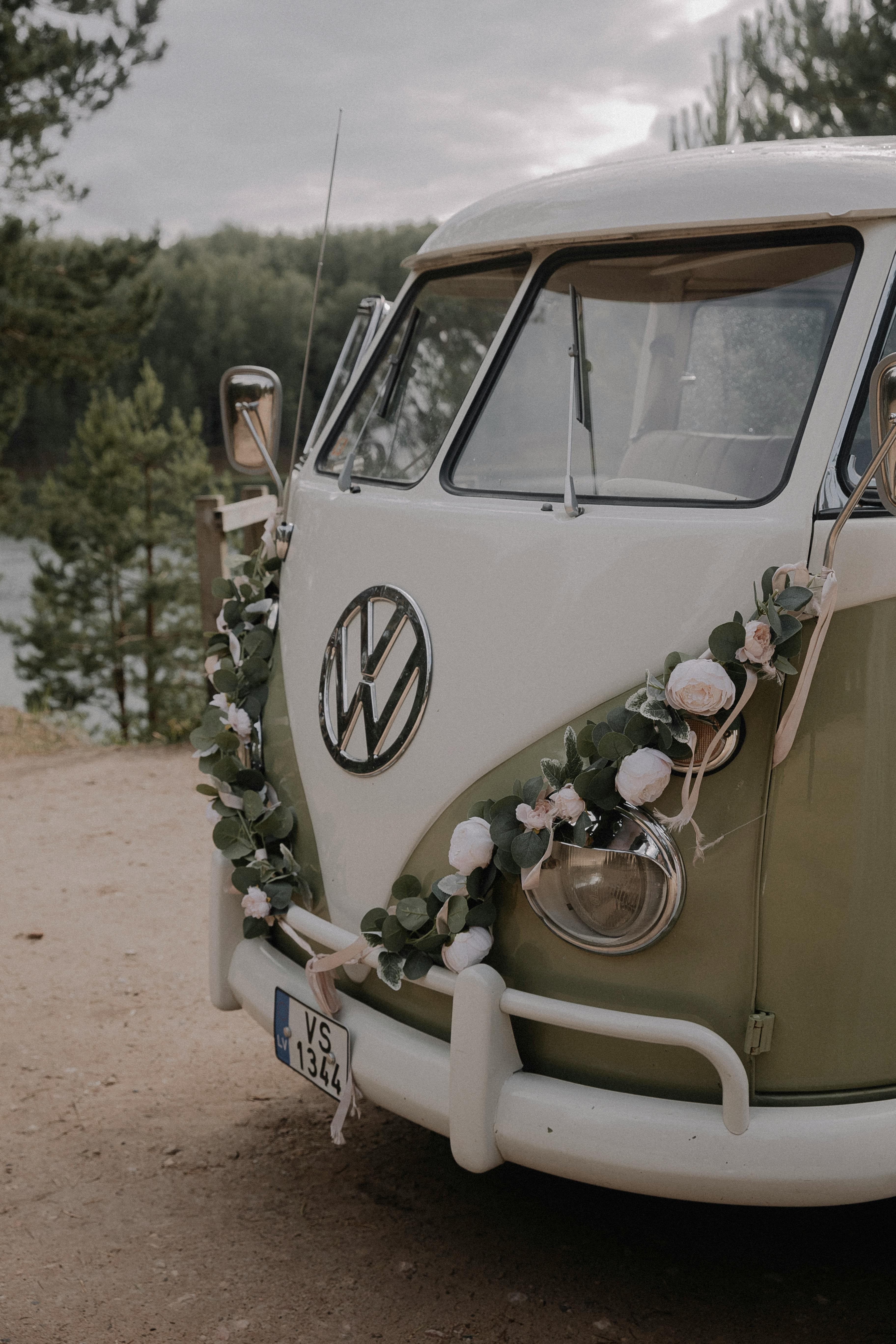 Vintage Volkswagen Bus in Flowers · Free Stock Photo