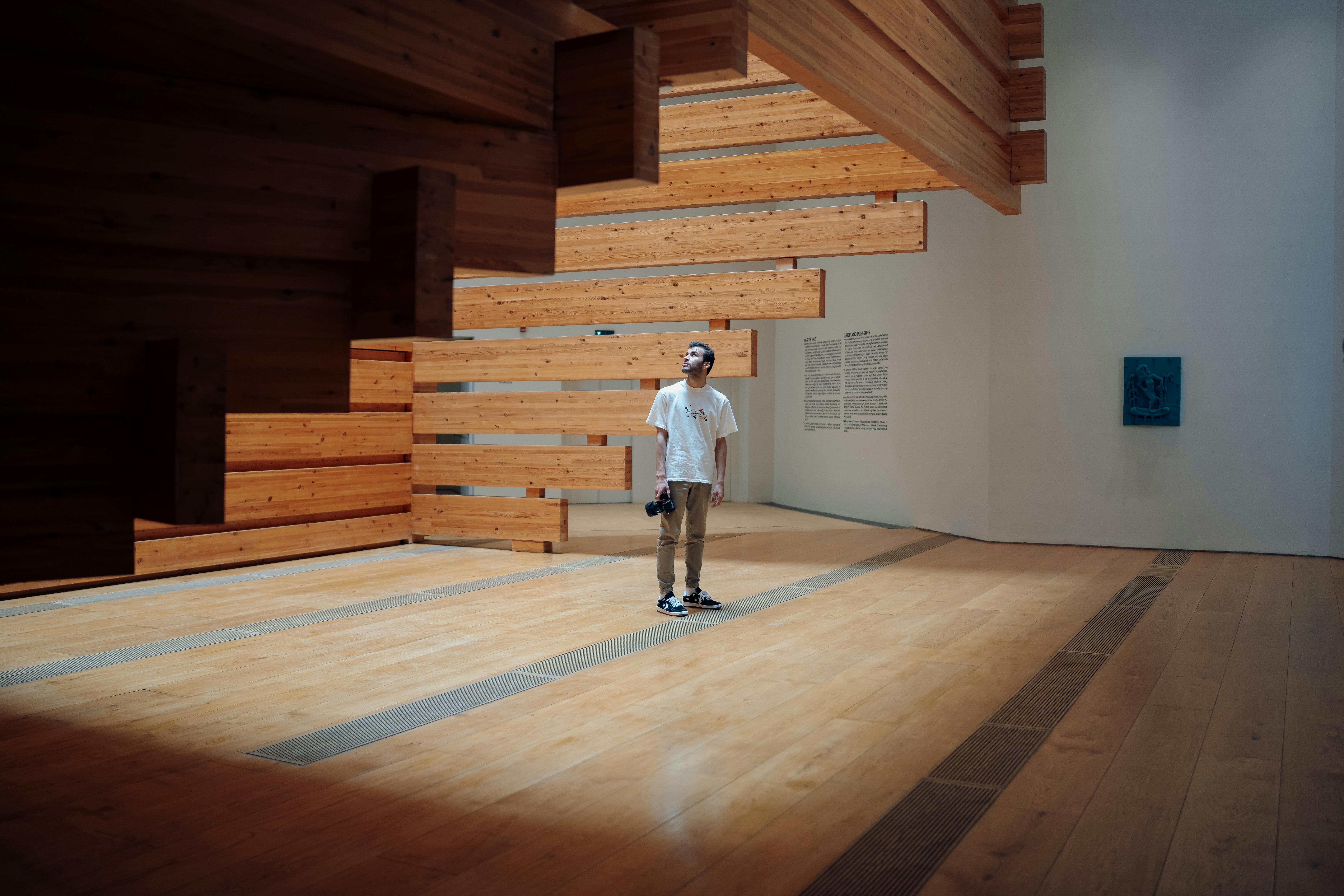 People Inside Museum · Free Stock Photo