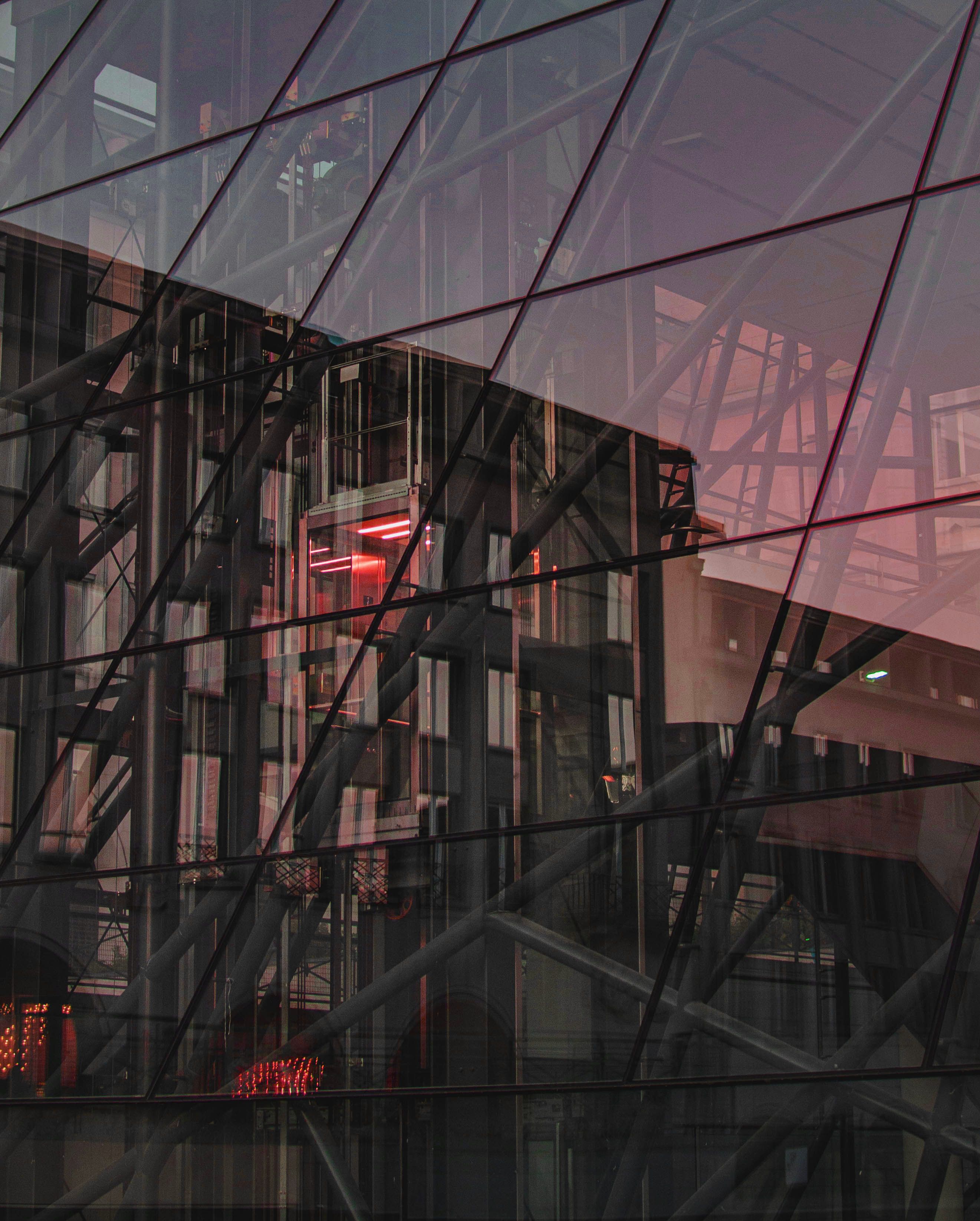 Glassy Facade of Modern Building · Free Stock Photo