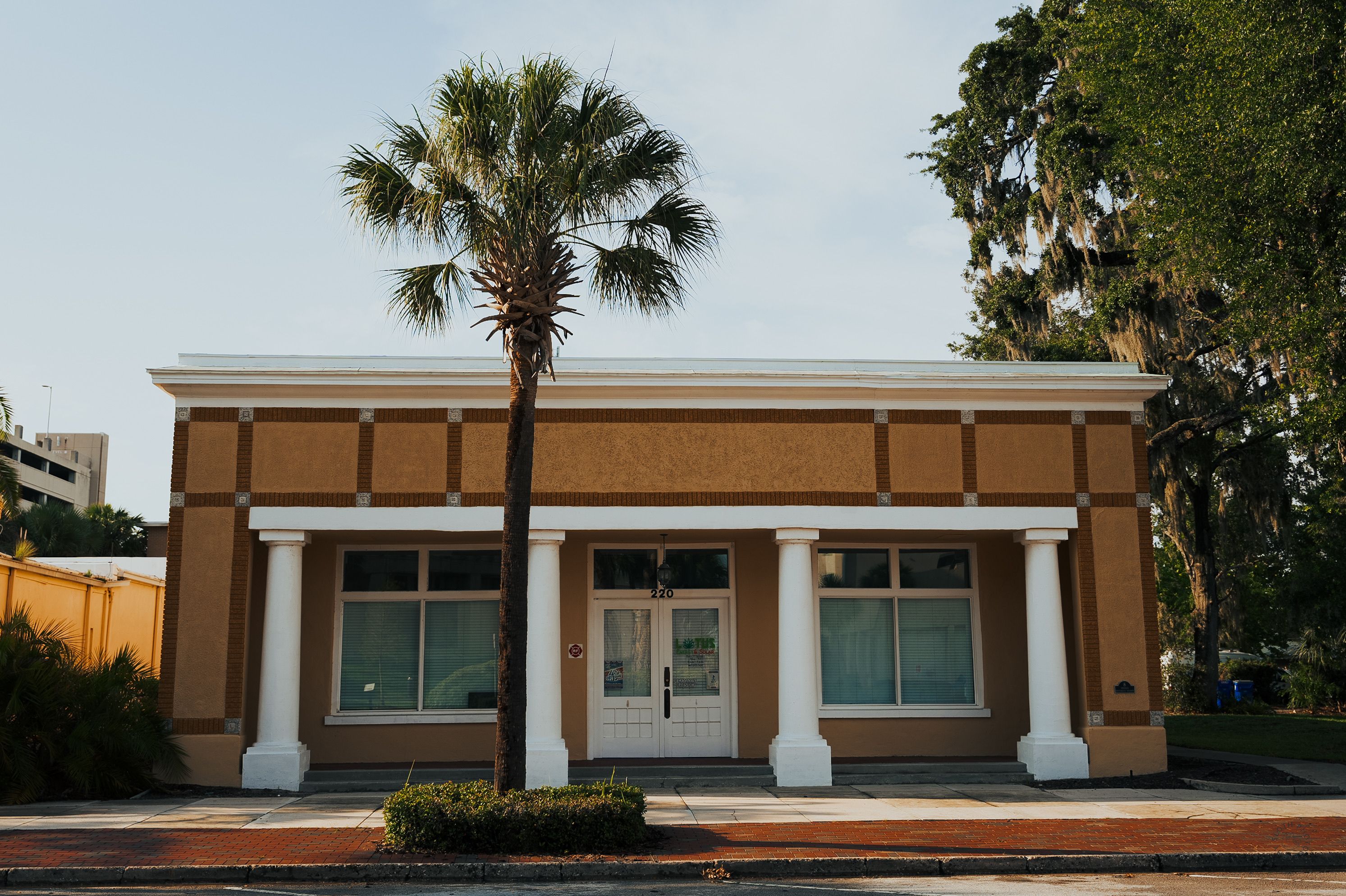 One-Storey Office Building with White Pillars · Free Stock Photo