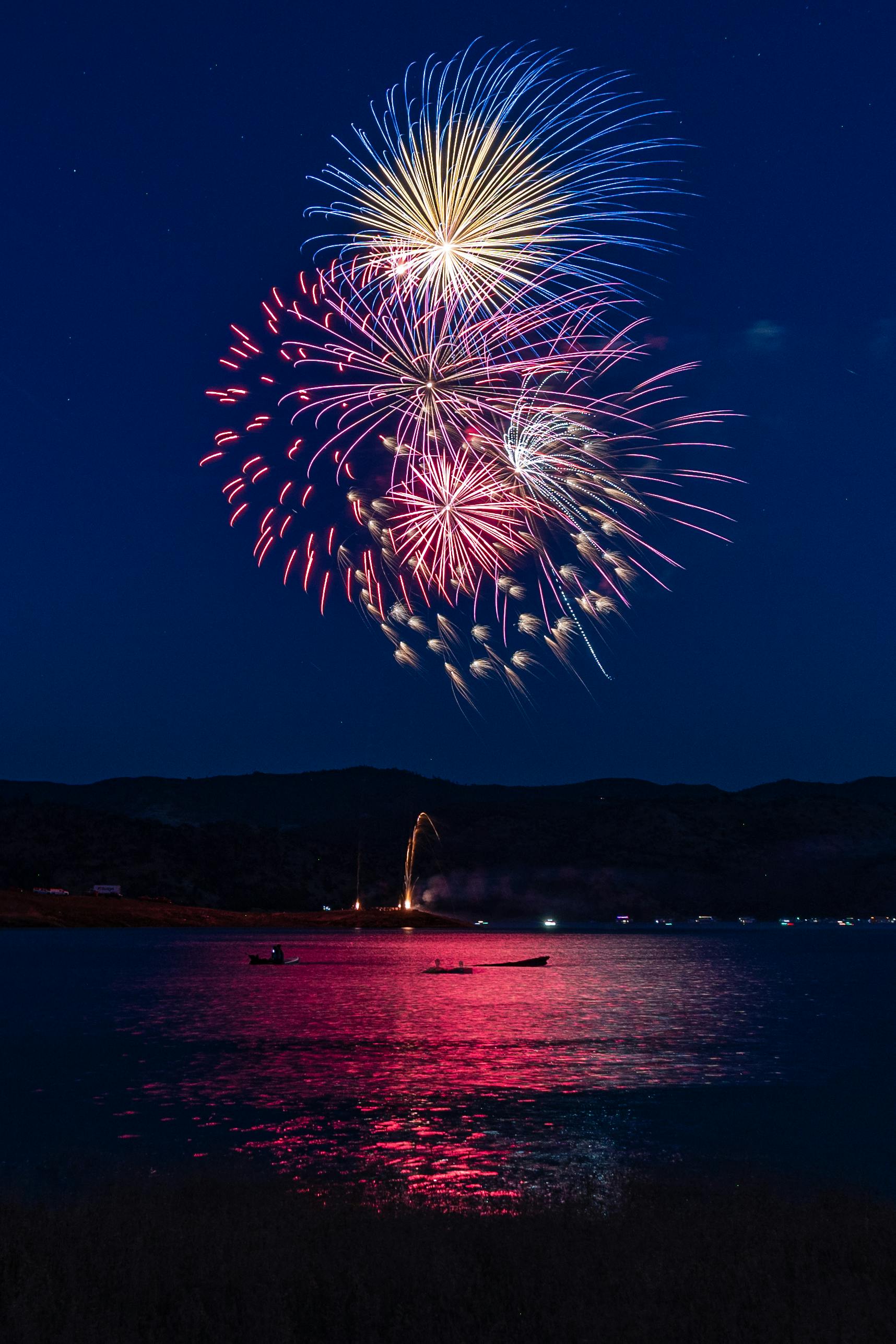 Fireworks over lake tahoe · Free Stock Photo