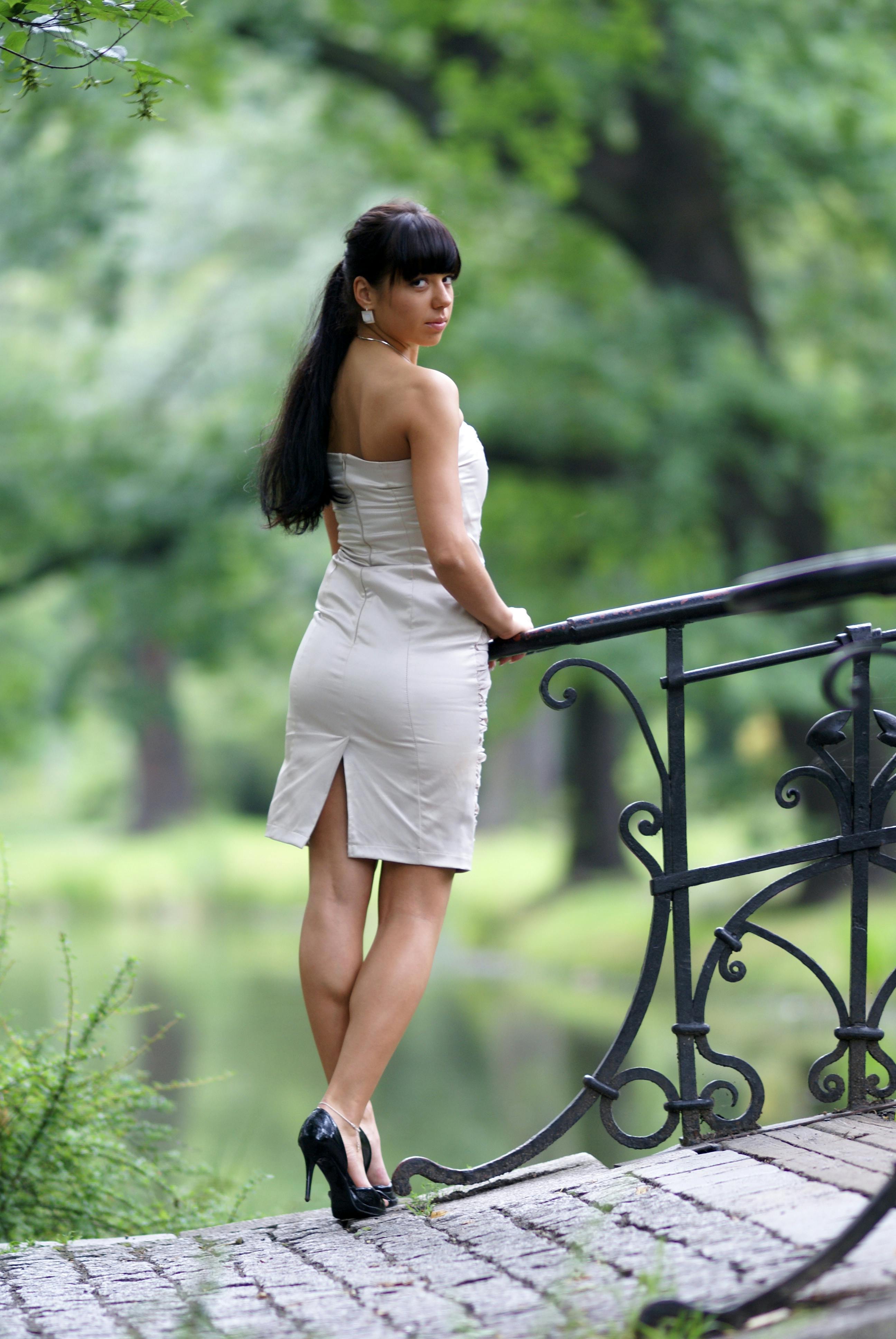 Girl Model Bikini Photos, Download The BEST Free Girl Model Bikini ...