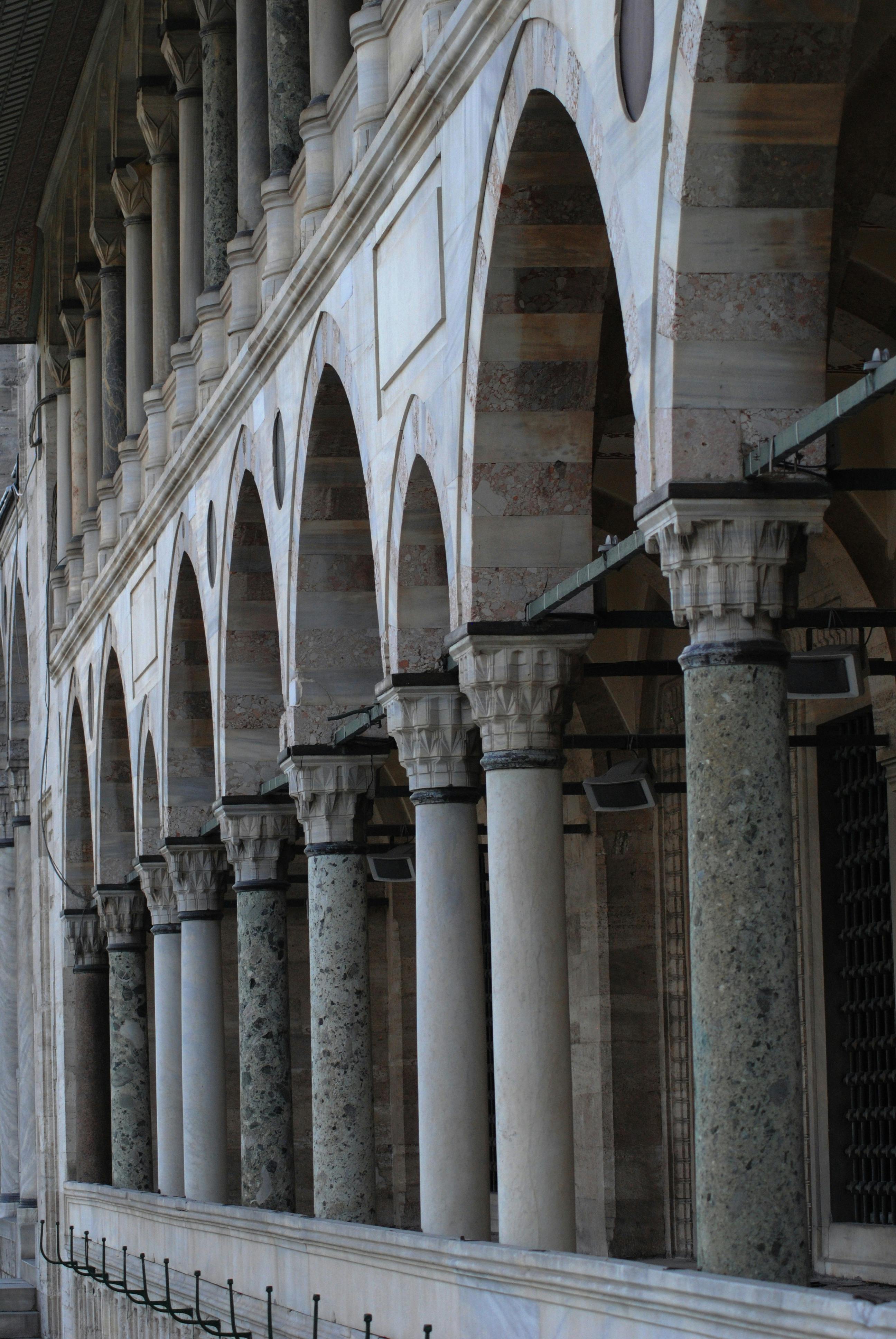 Rows of Columns · Free Stock Photo