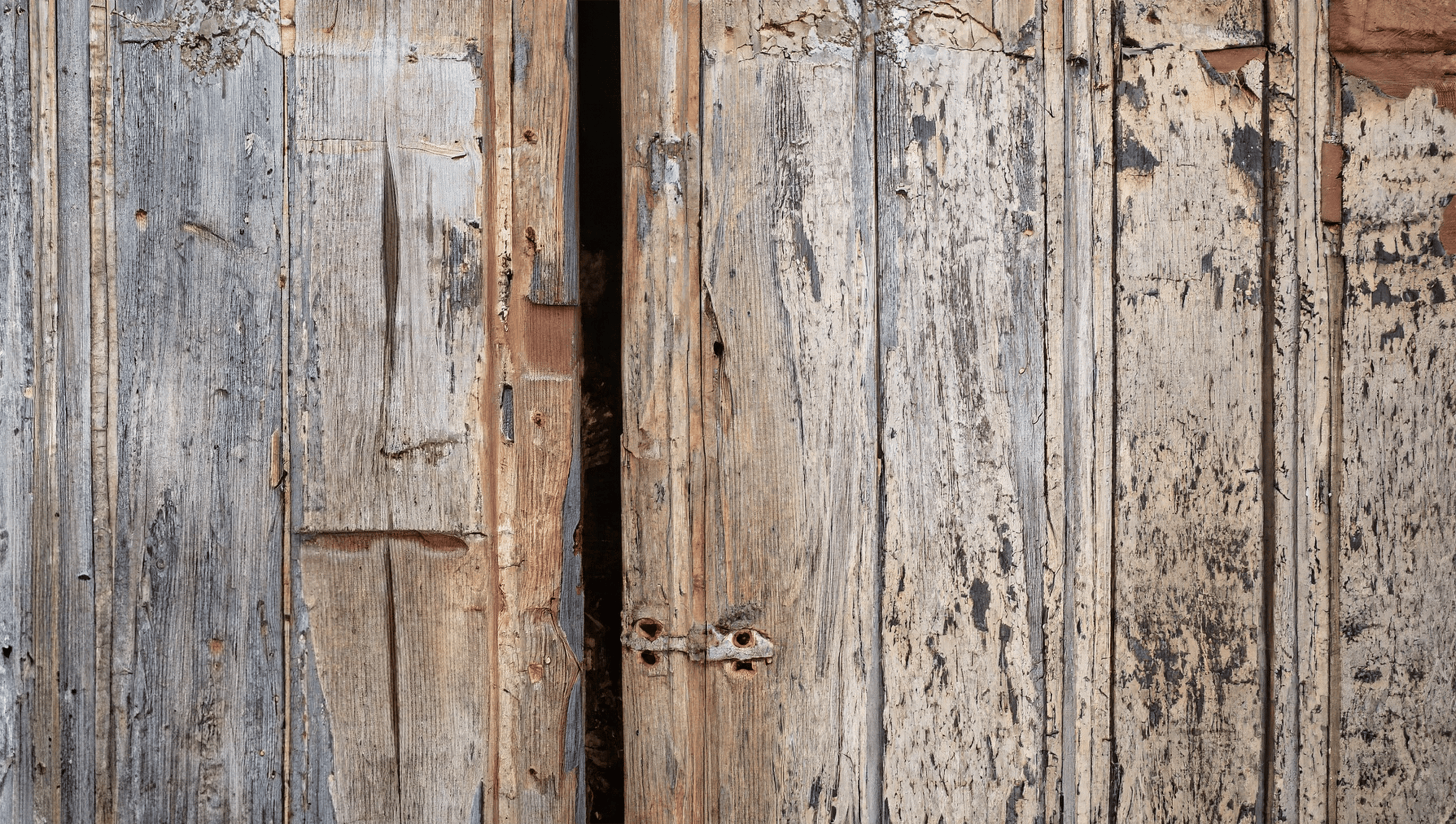 Old wooden door texture · Free Stock Photo