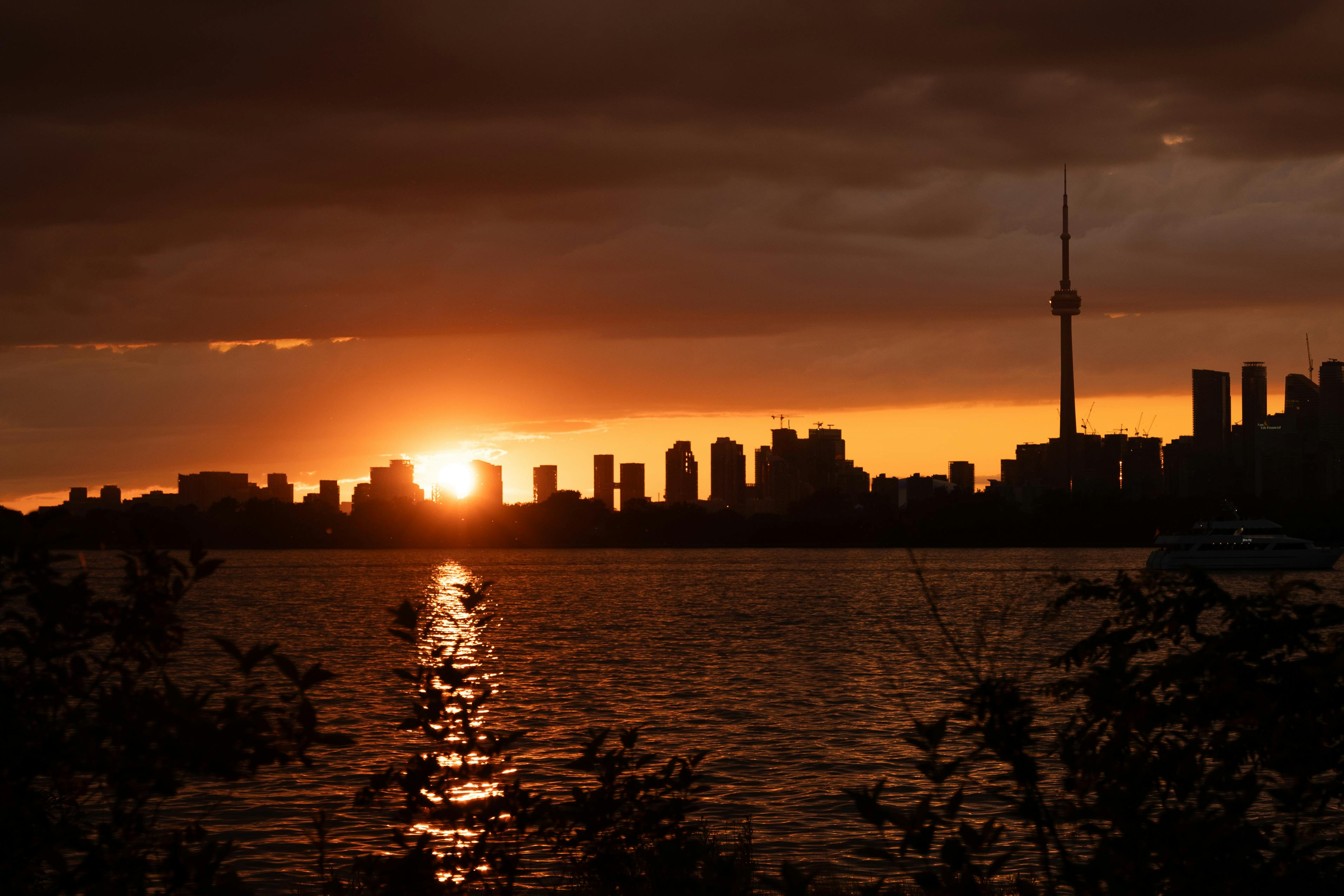 Clouds over Toronto and Lake Ontario at Sunset · Free Stock Photo