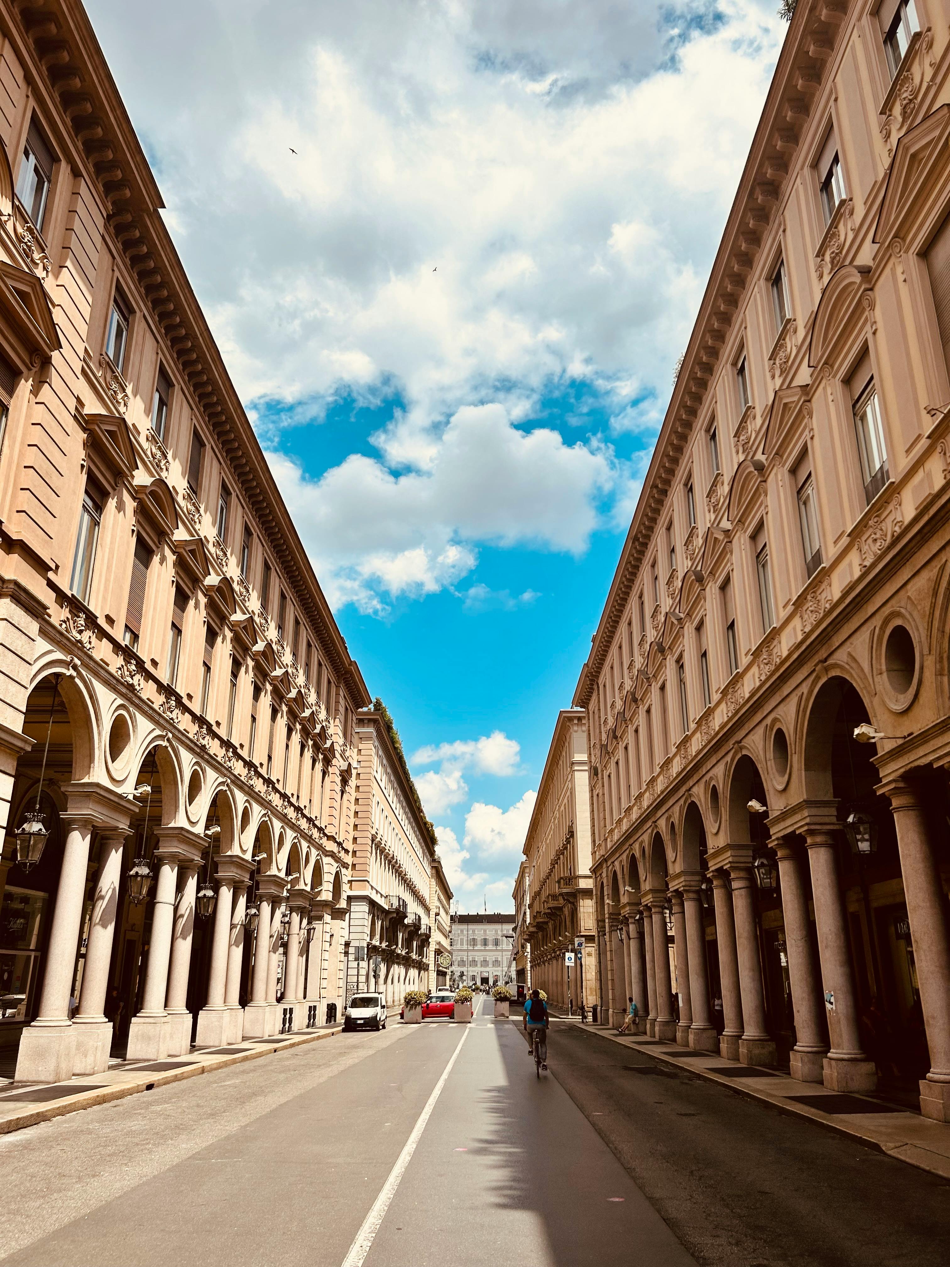 Buildings and Colonnades around Via Roma in Turin · Free Stock Photo
