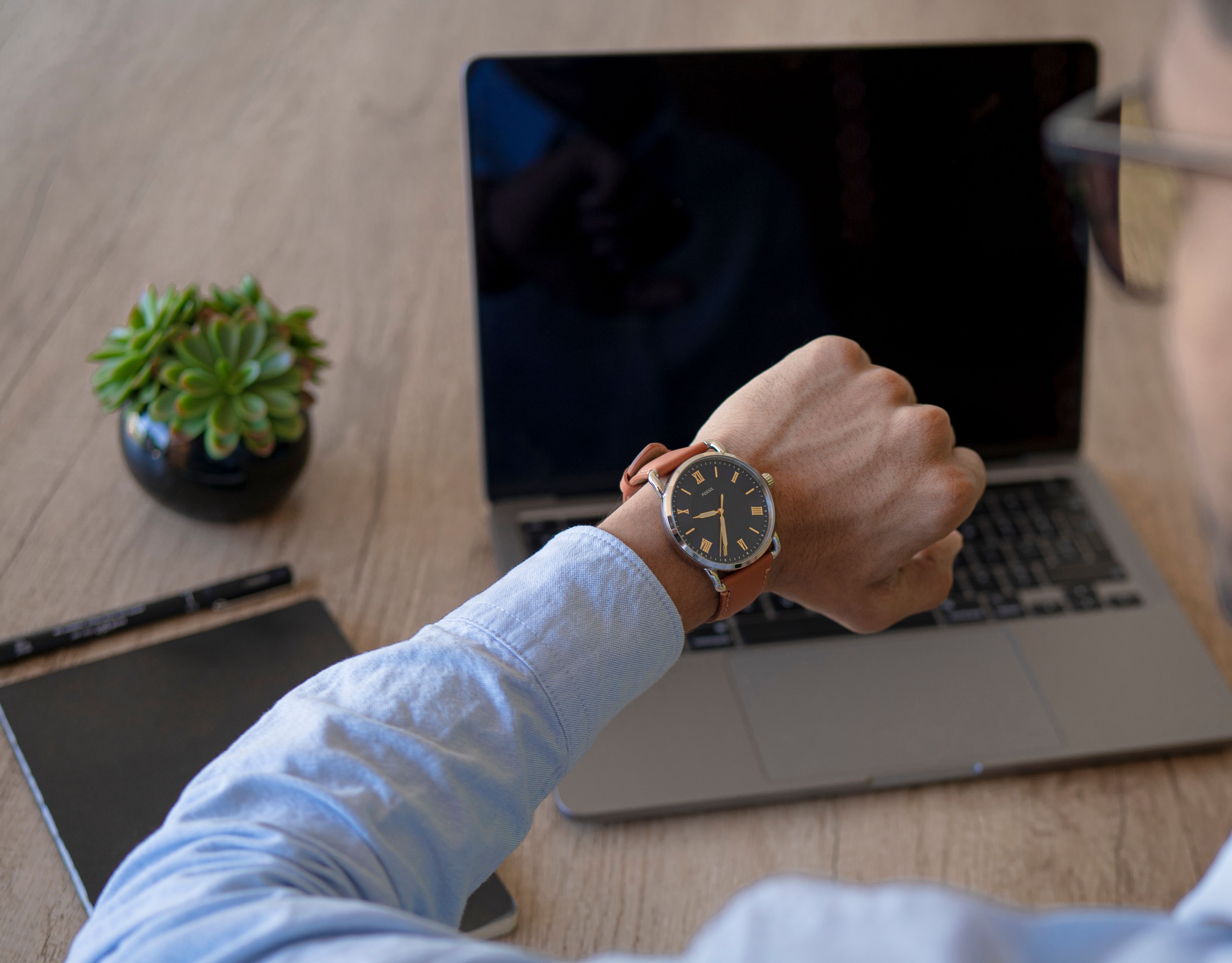 Silver watch on the girl's arm · Free Stock Photo