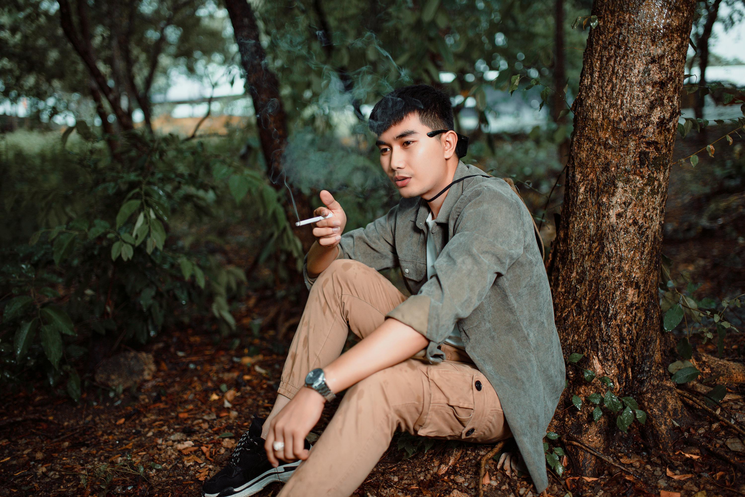 400.000+ Foto Meme Pria Merokok Terbaik · Unduh Gratis 100% · Foto Stok ...