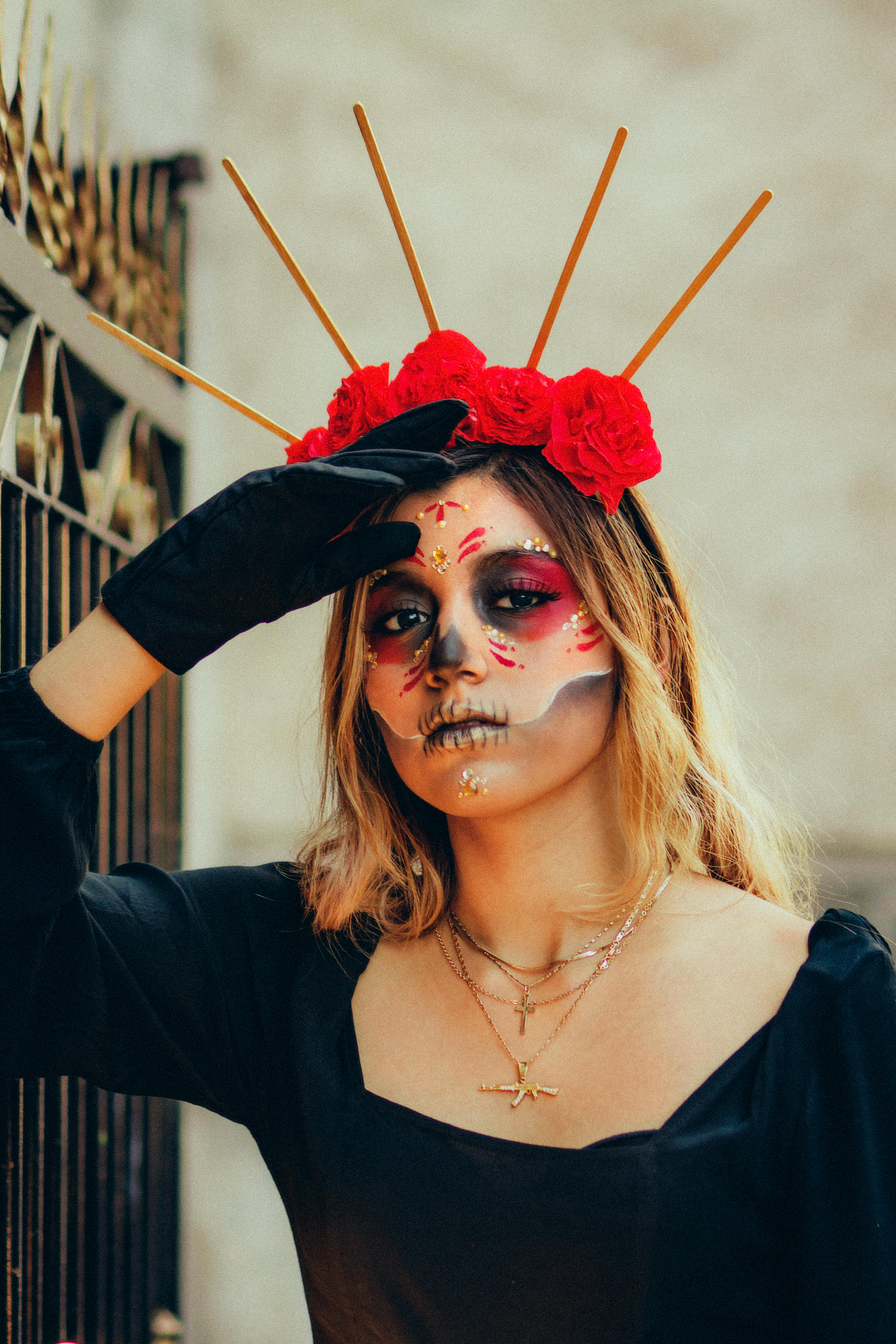 Beautiful Woman in Black Dress and Roses on Head · Free Stock Photo