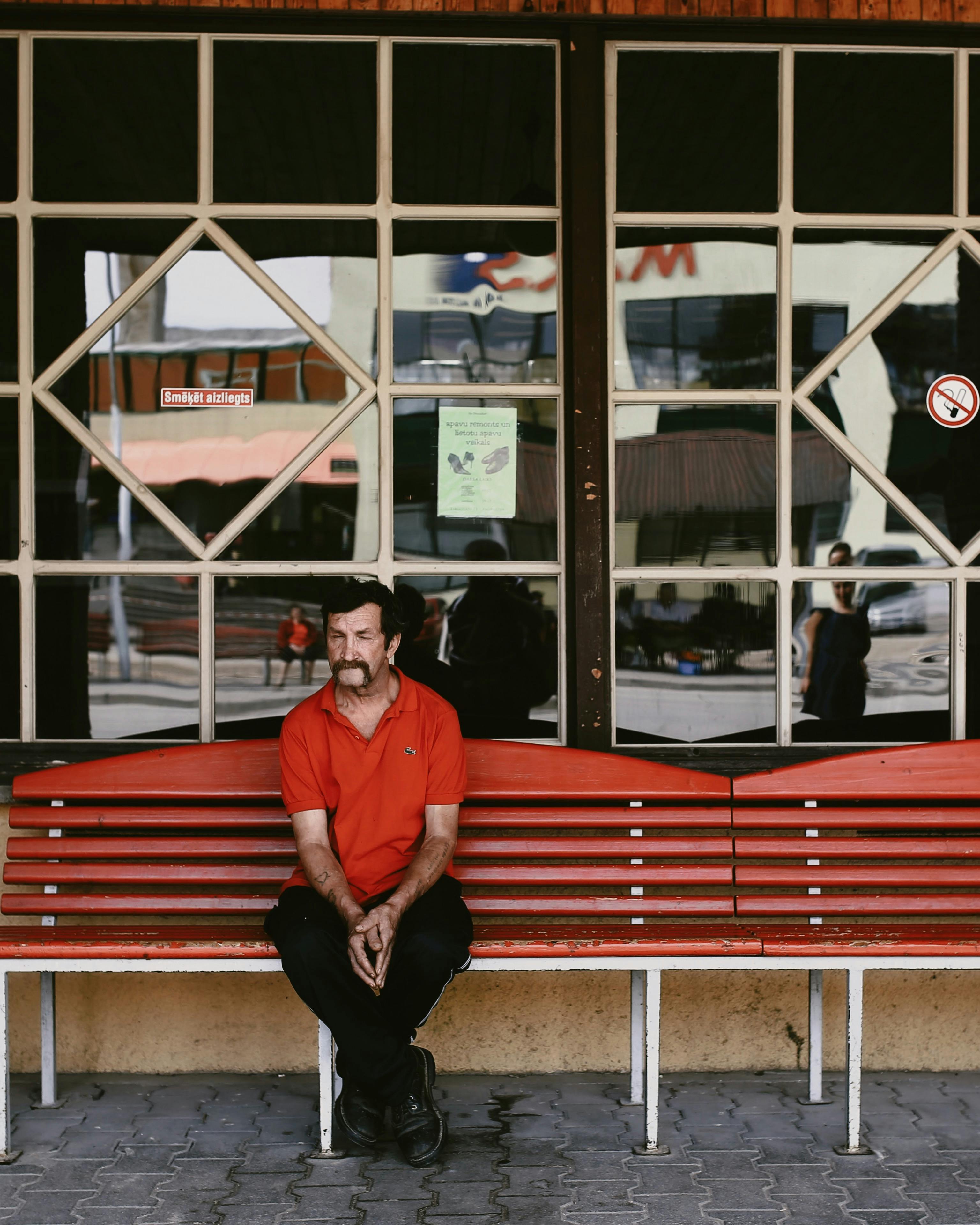 Sitting On Beanch Photos, Download The BEST Free Sitting On Beanch ...