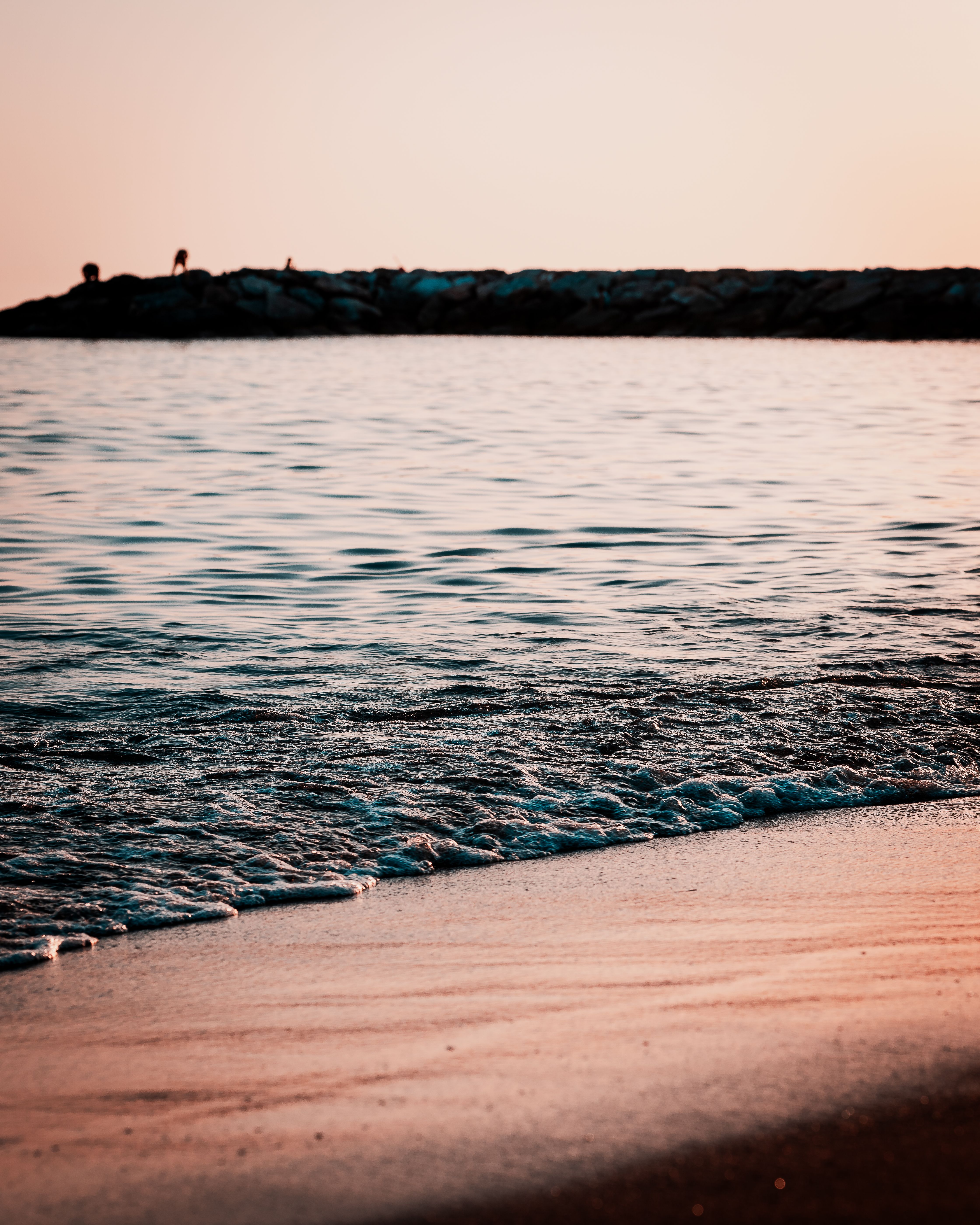 Water on Shore · Free Stock Photo