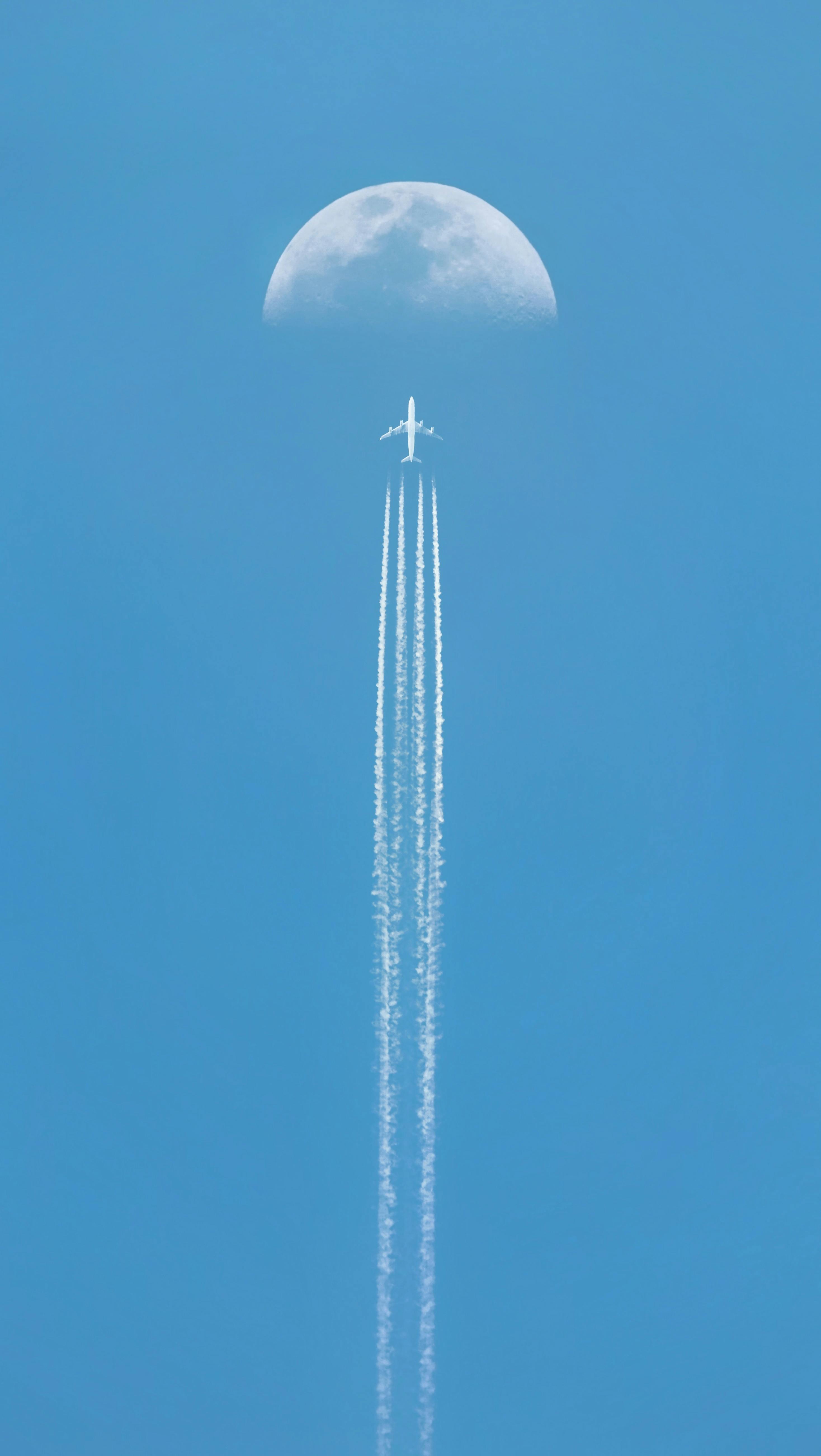 Fly To The Moon Photos, Download The BEST Free Fly To The Moon Stock ...