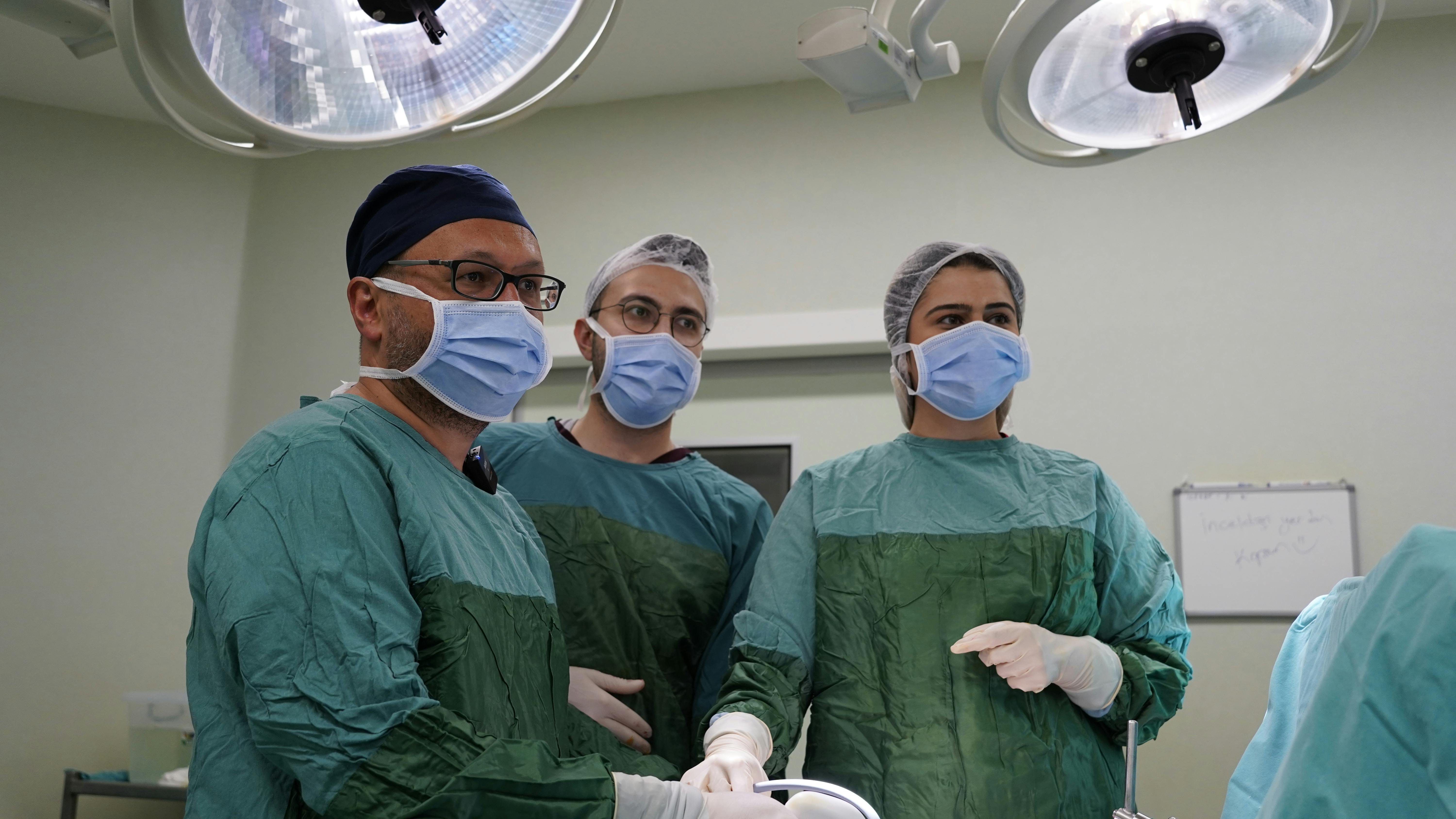 Group of Doctors Doing Operation Inside Room · Free Stock Photo