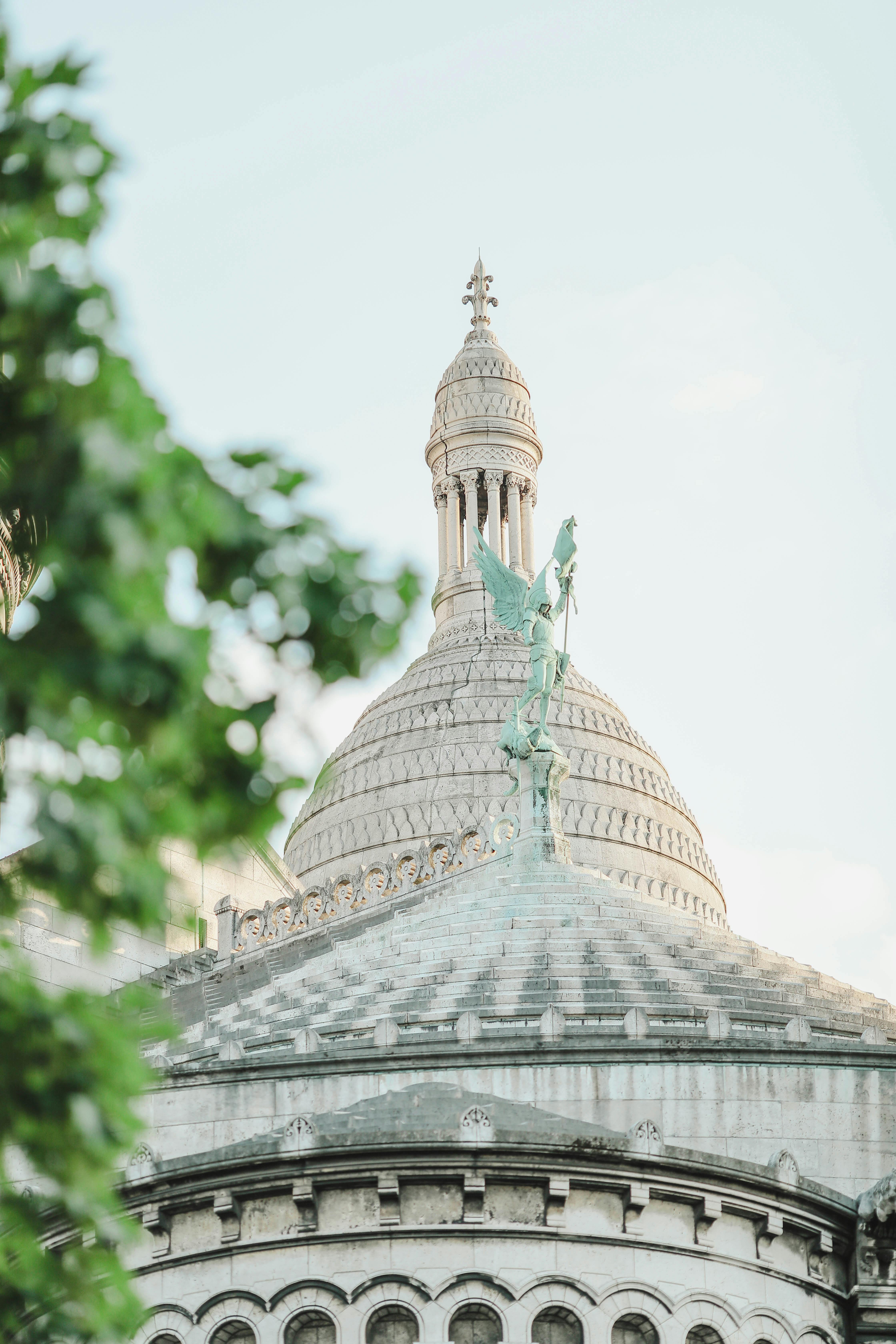 Church and Tree · Free Stock Photo