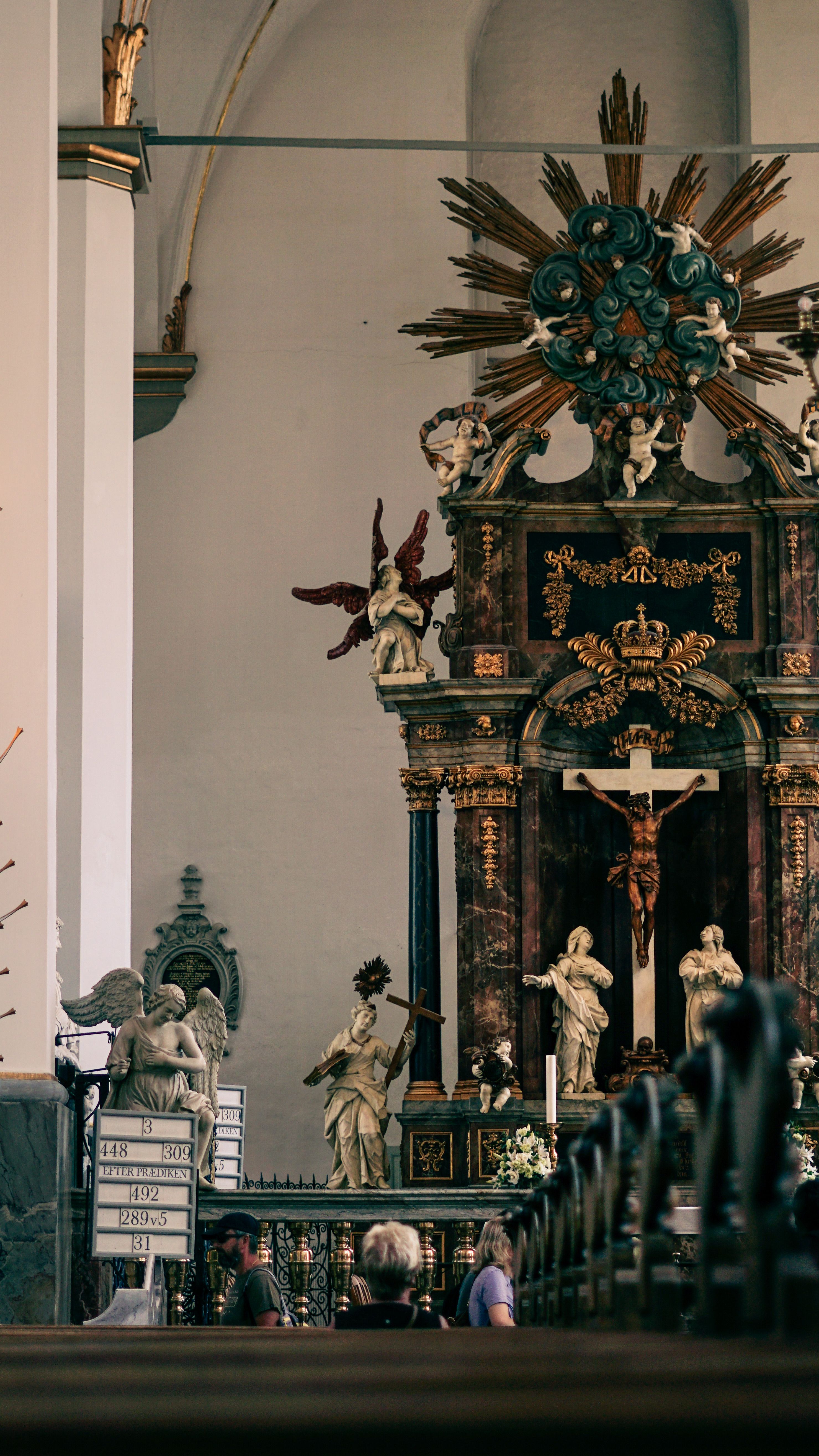 Altar in the Church · Free Stock Photo