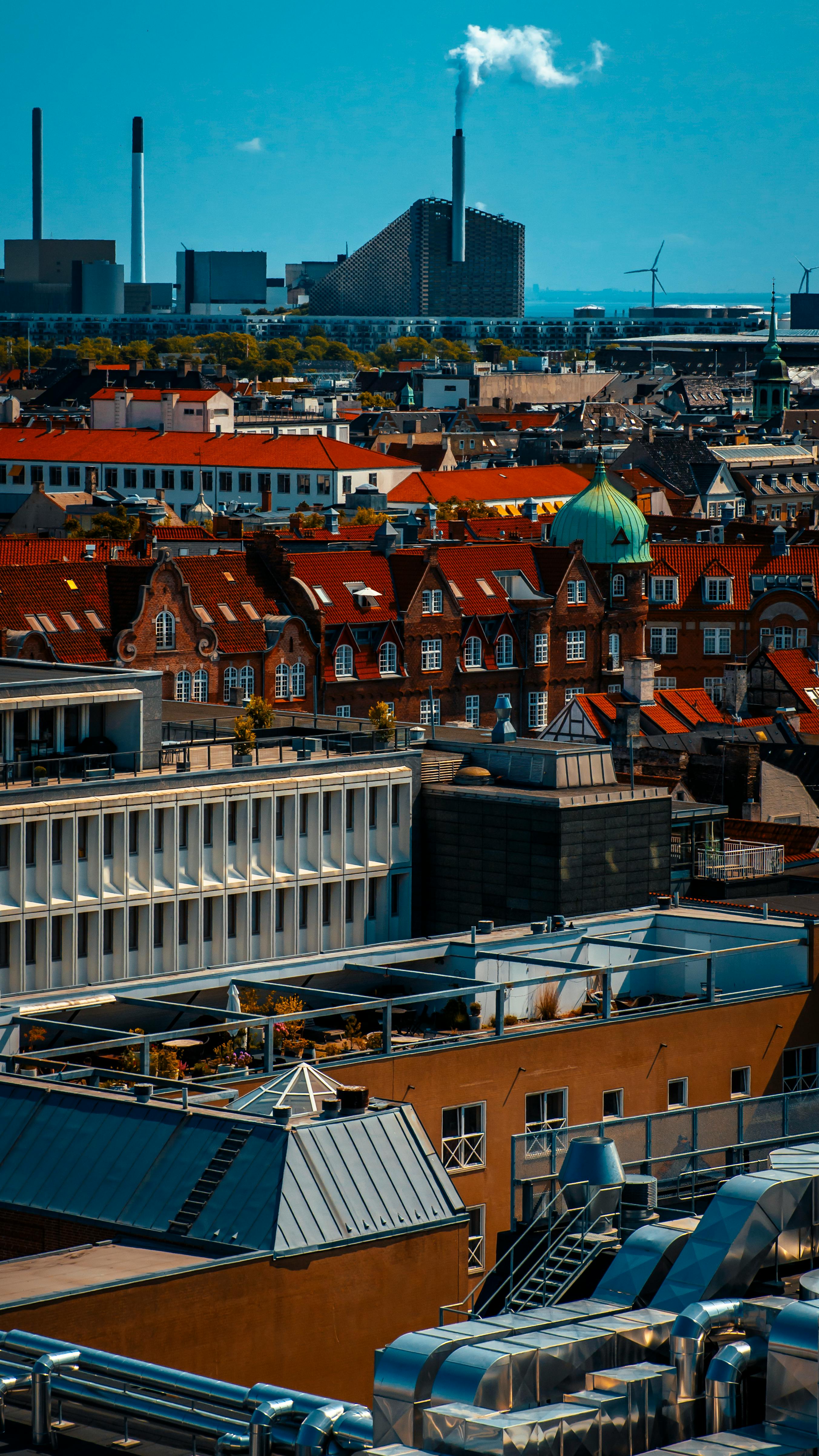 Citysca of Denmark with Amager Bakke in Background · Free Stock Photo