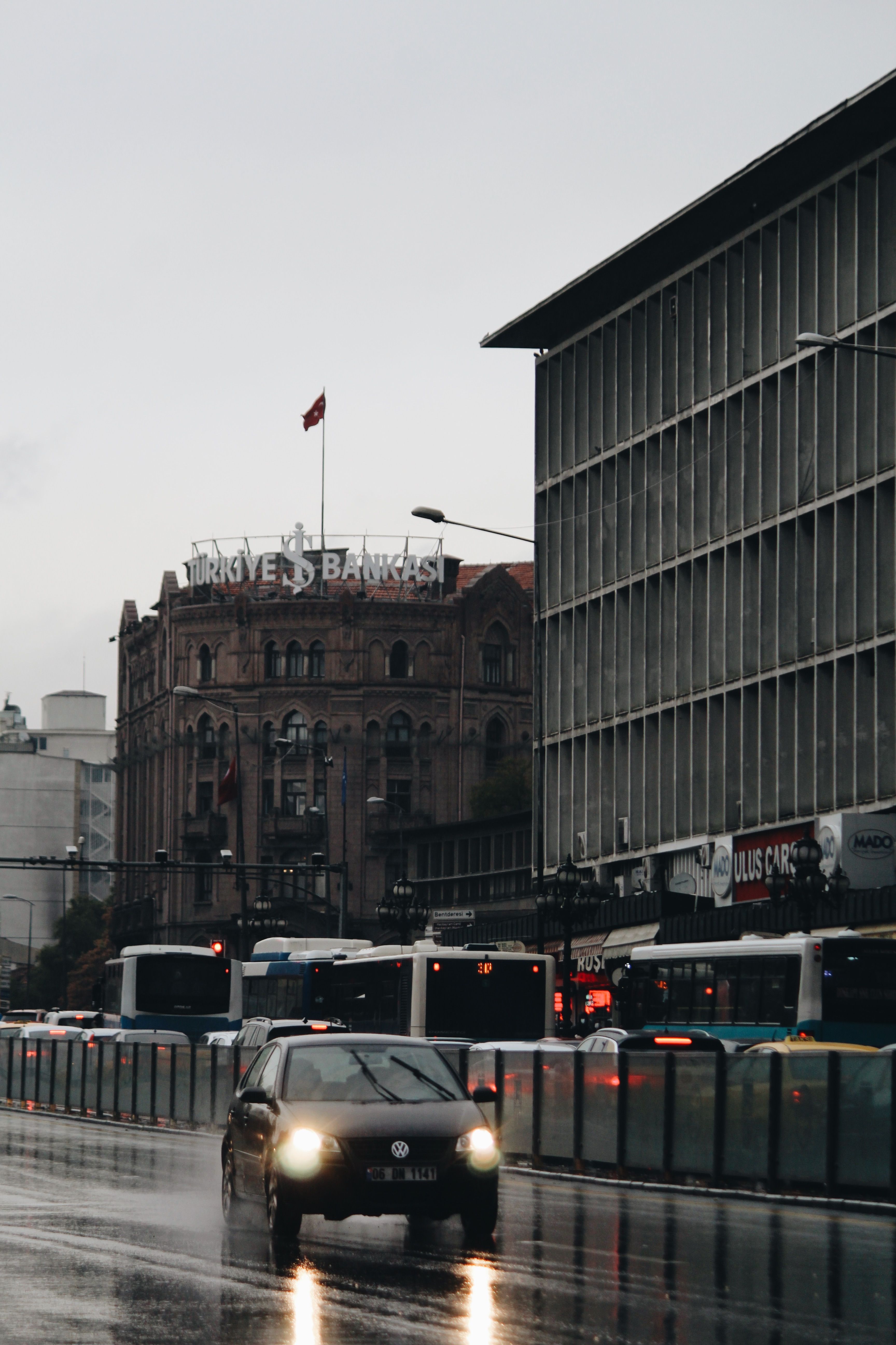 Street in City in Turkey in Rain · Free Stock Photo