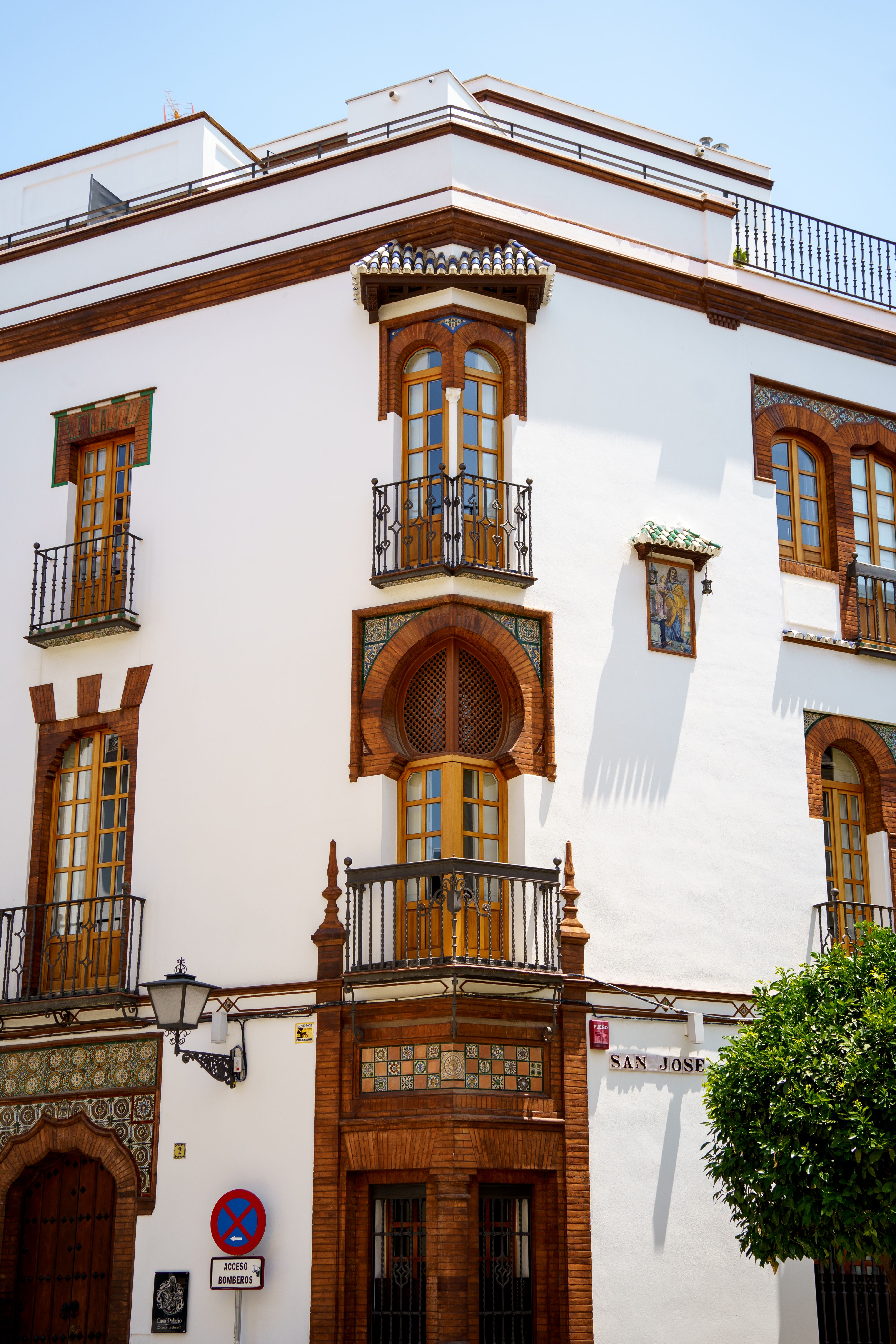White House in Seville · Free Stock Photo