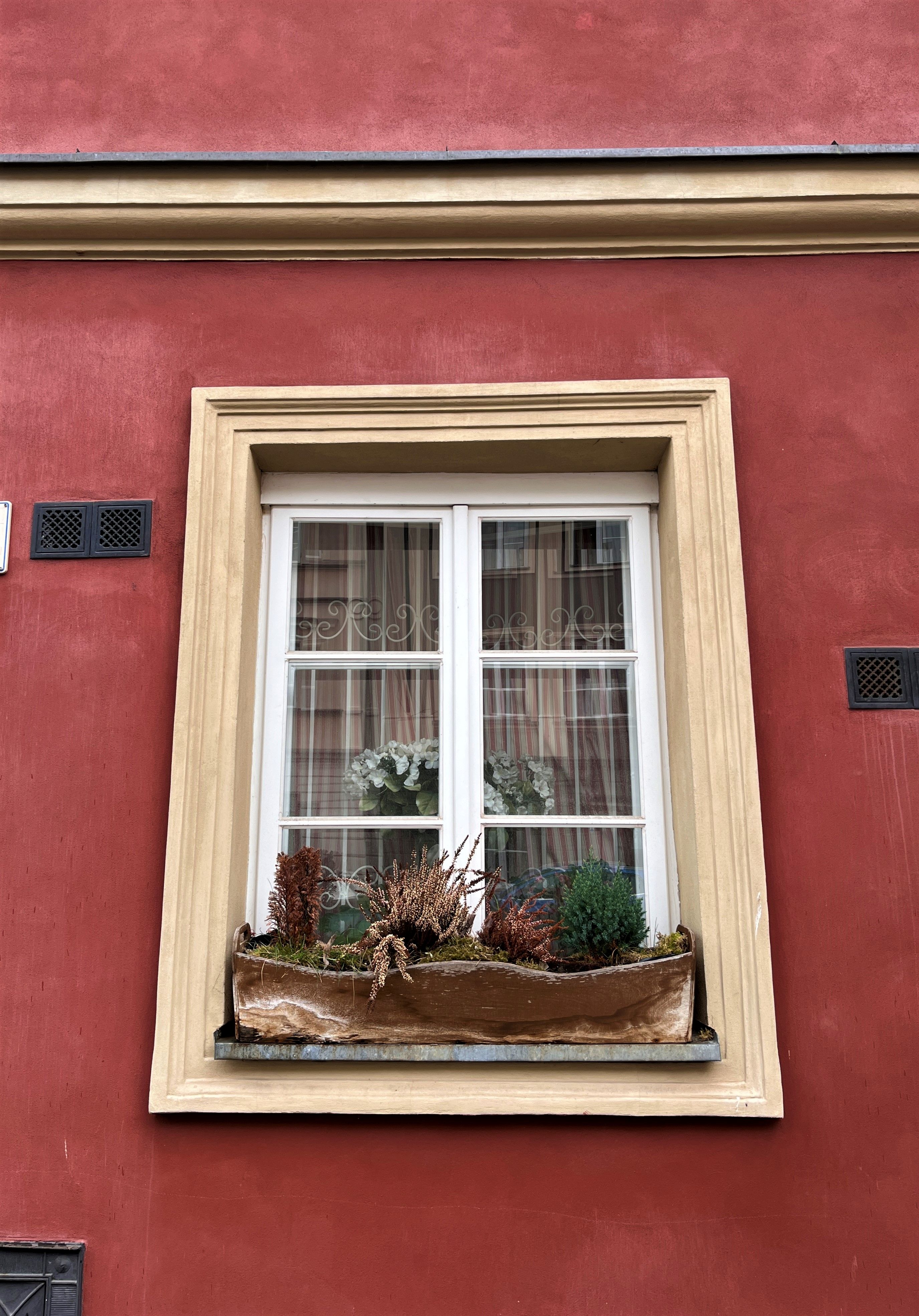 Window in a Red Building · Free Stock Photo