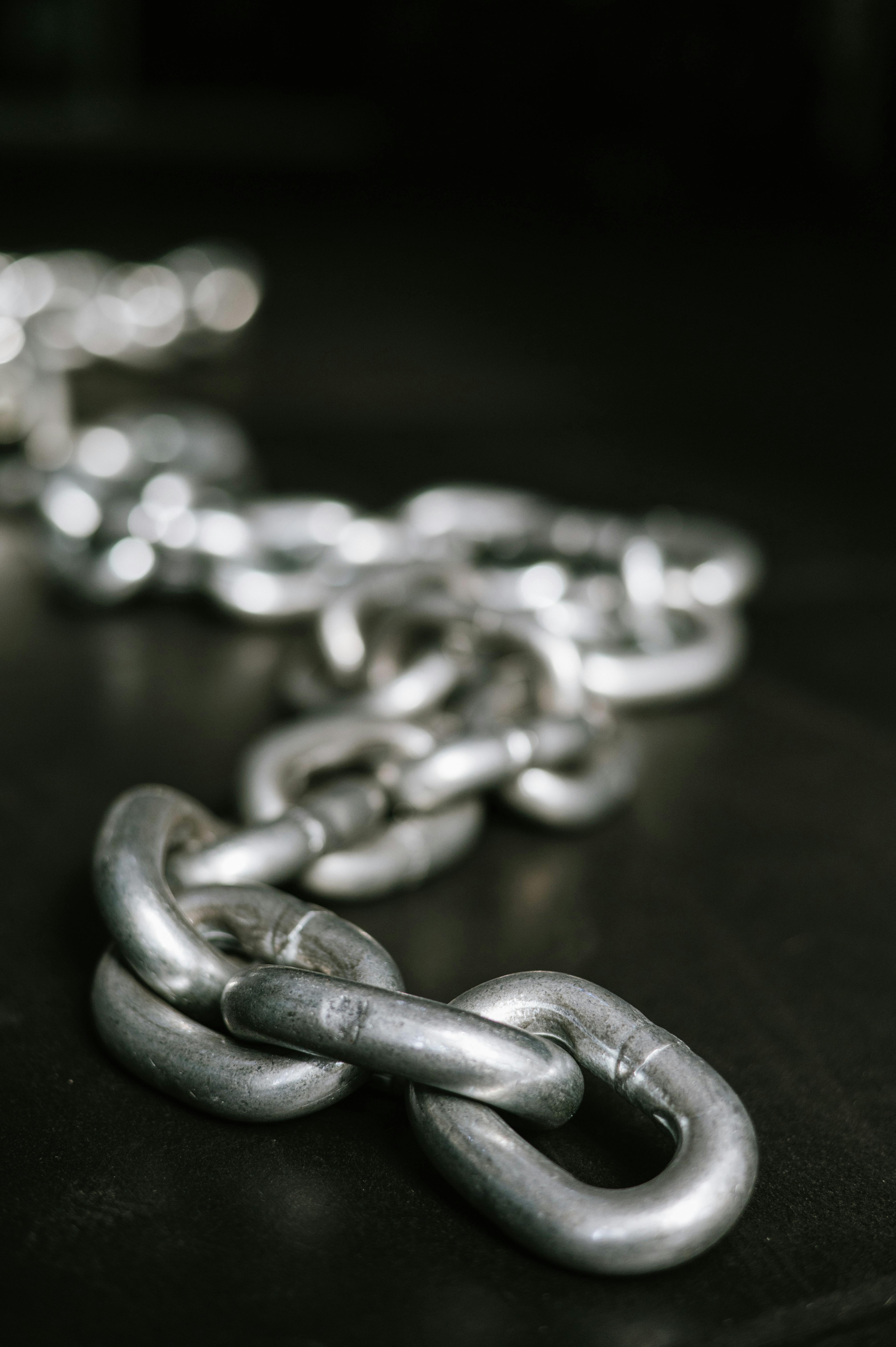 Black Chain · Free Stock Photo
