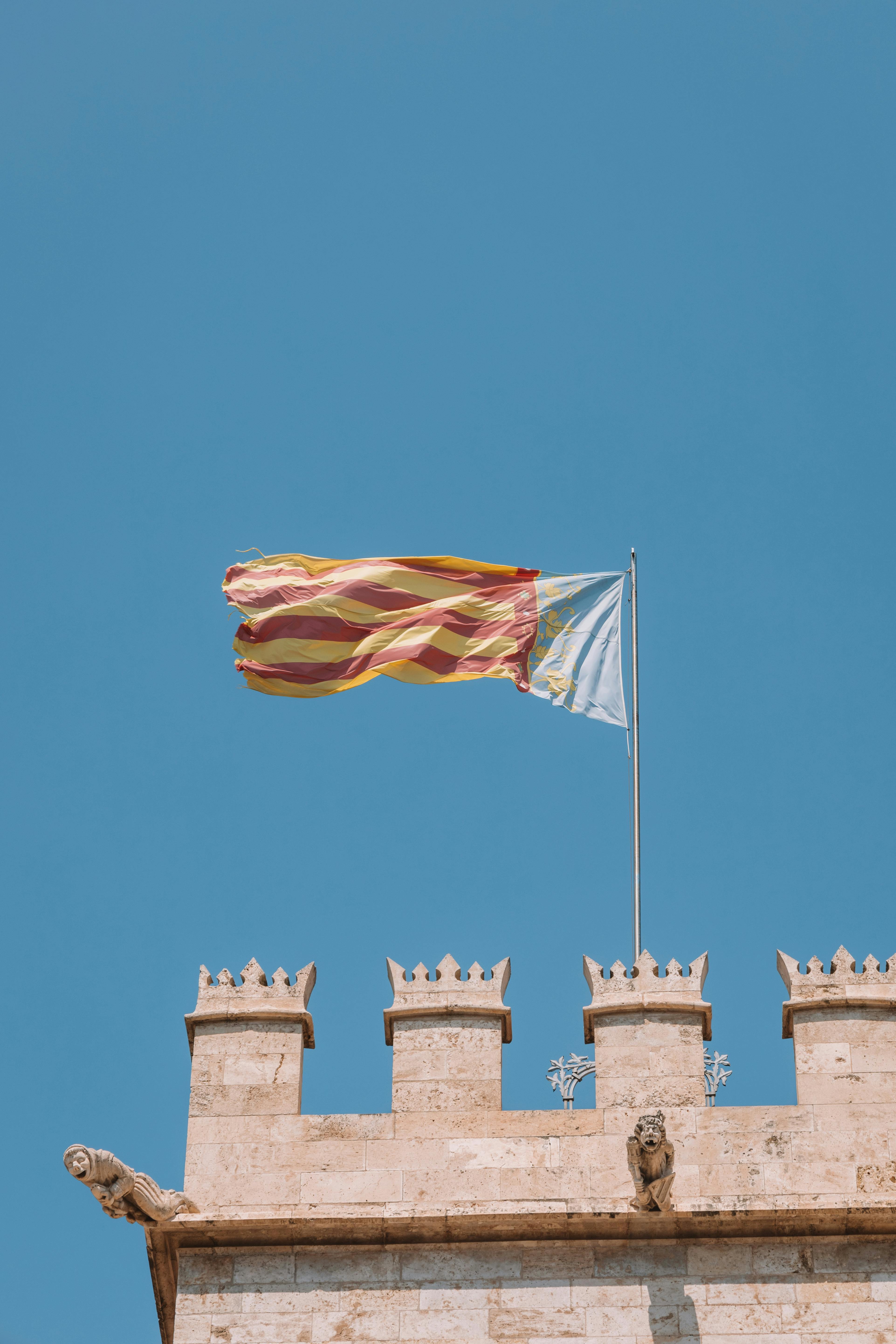 Foto de stock gratuita sobre bandera, castillo, castillos, comunidad ...