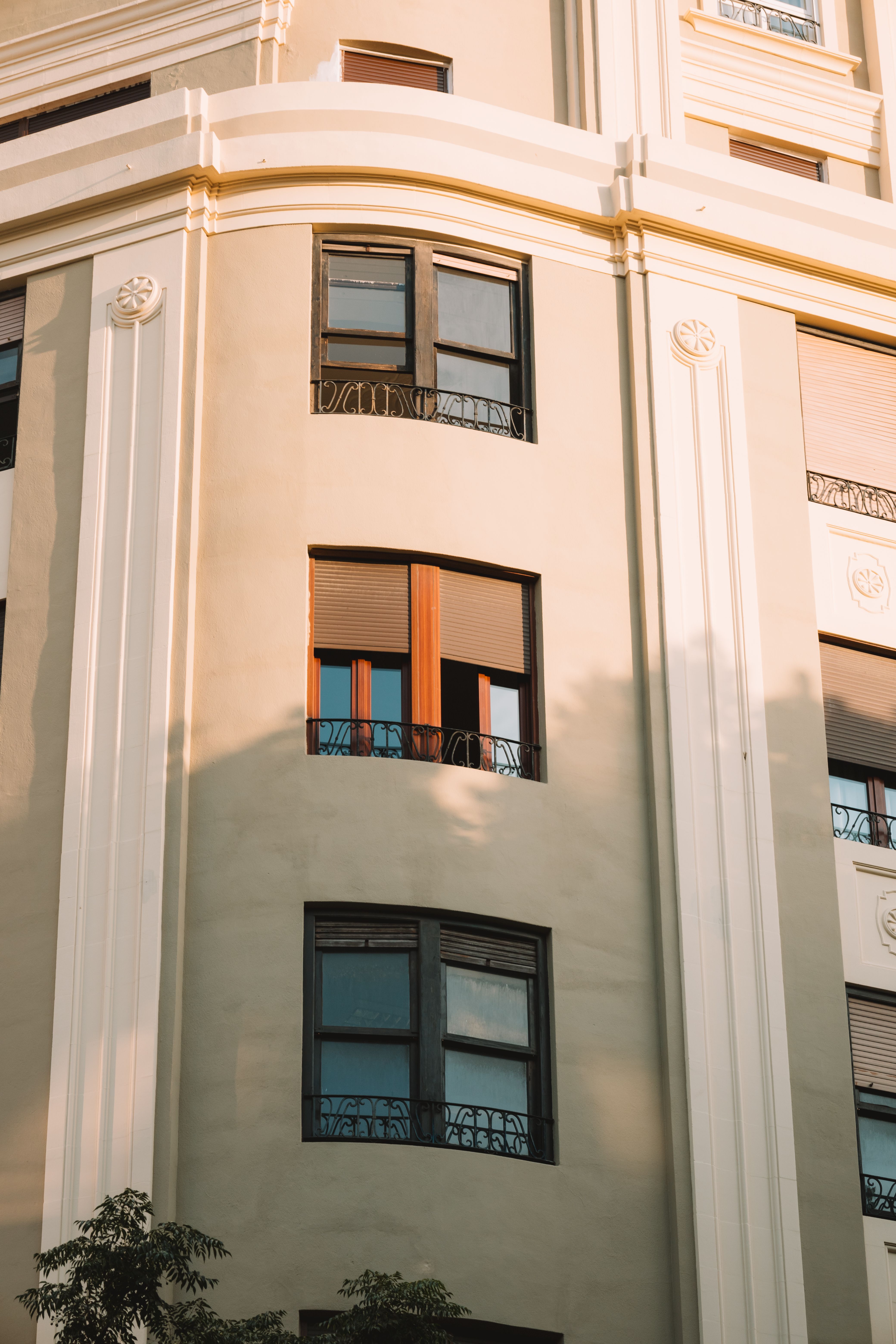Windows of Residential Building · Free Stock Photo