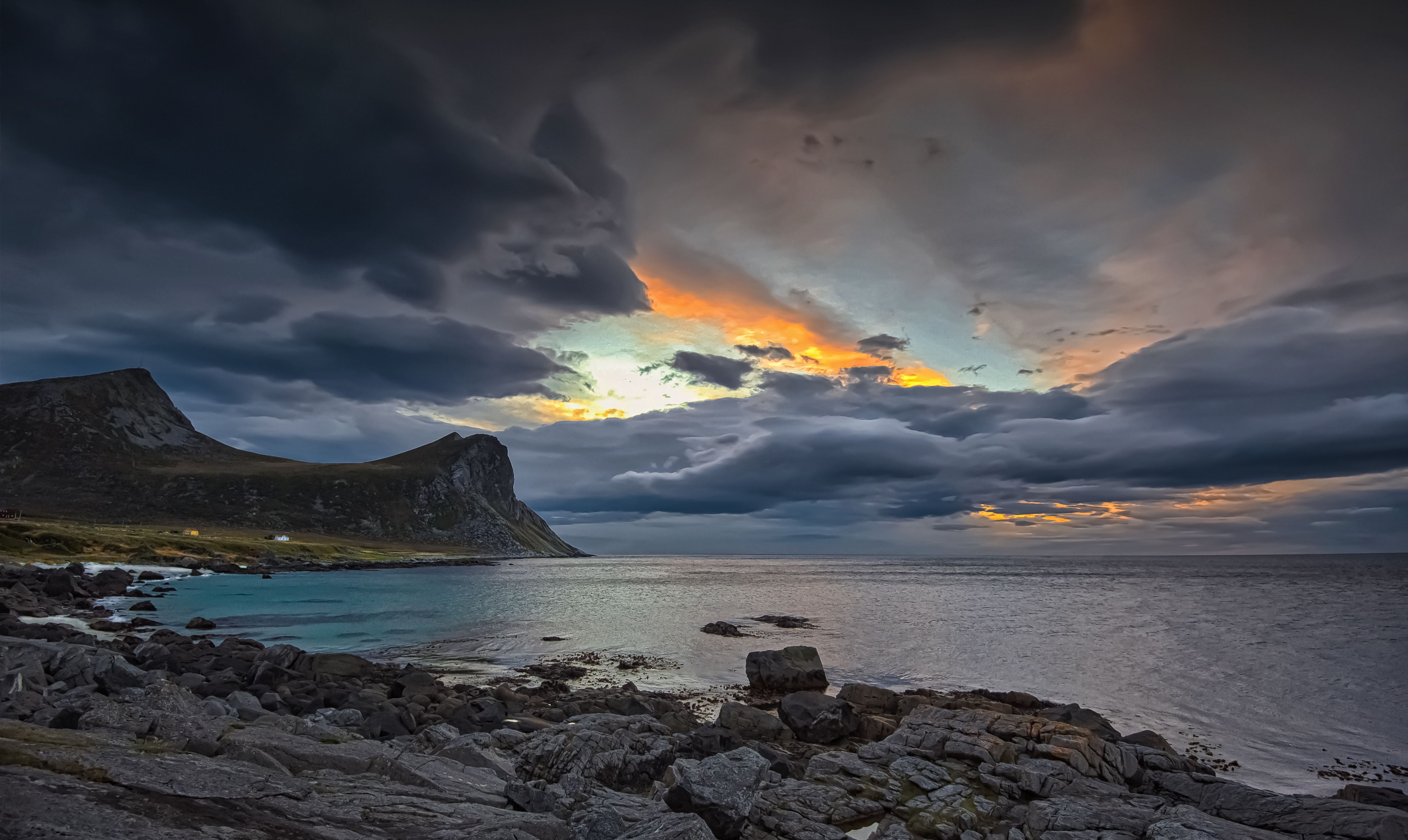 August night at Myrland in Flakstad island, Lofotenislands · Free Stock ...