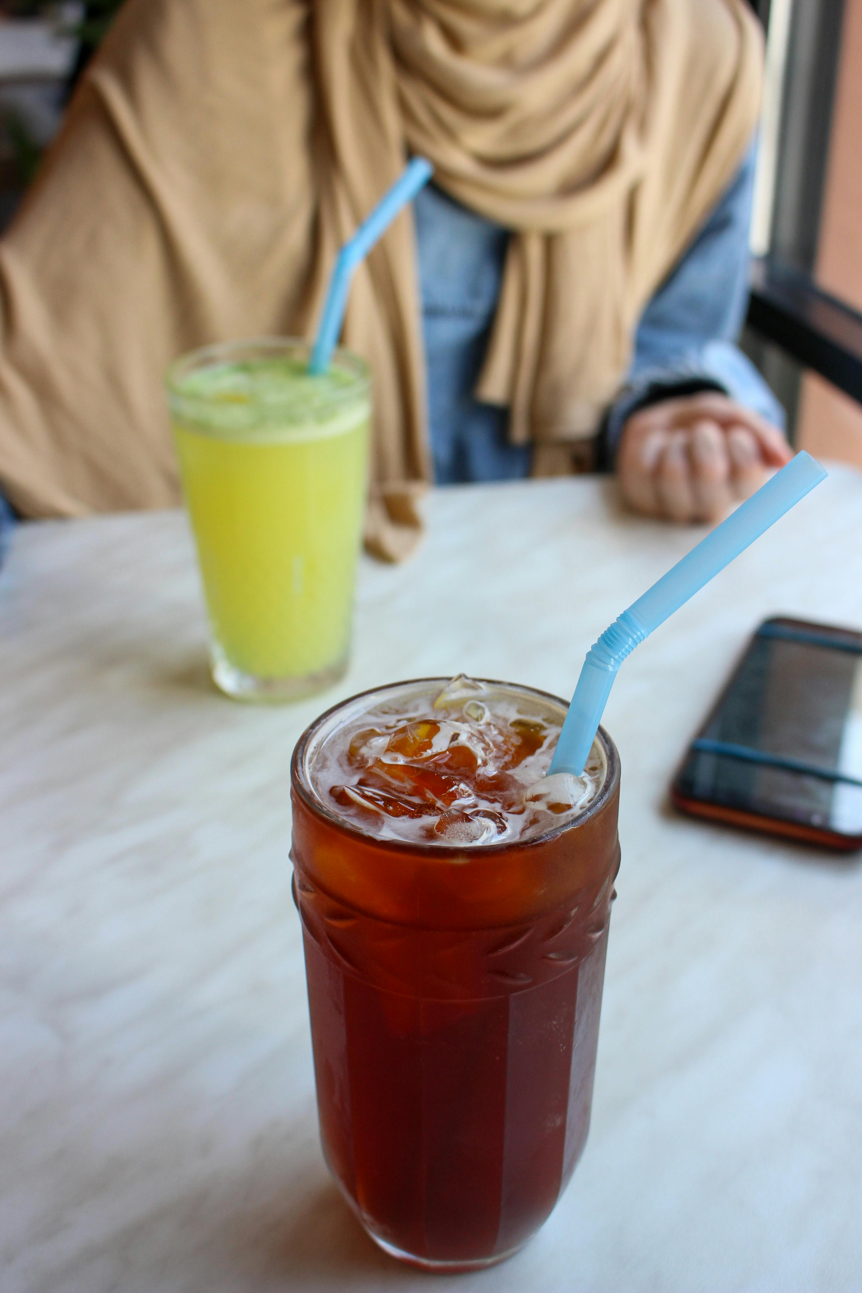 Cold Refreshments with Straws · Free Stock Photo