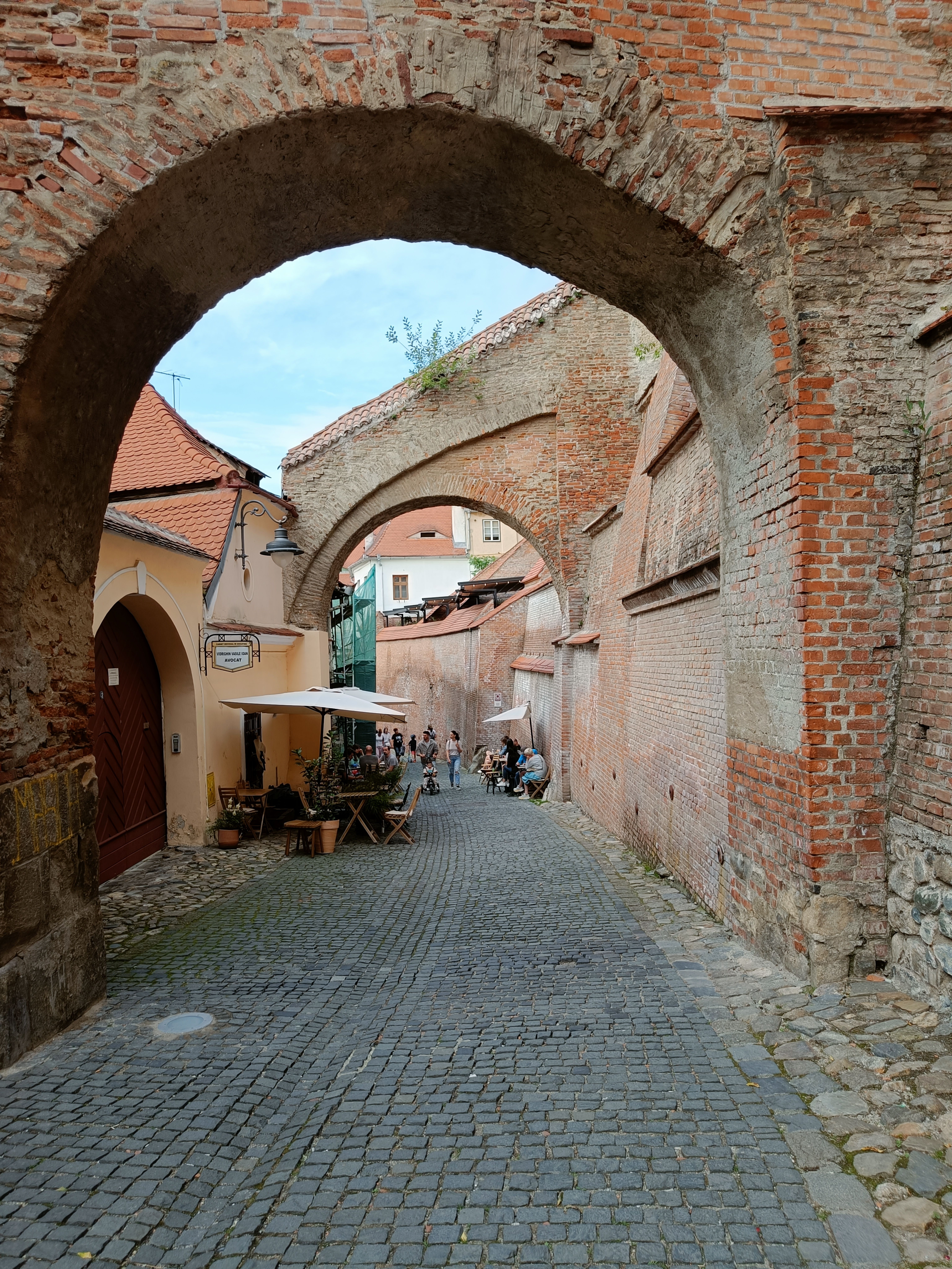 Old Narrow Alley · Free Stock Photo