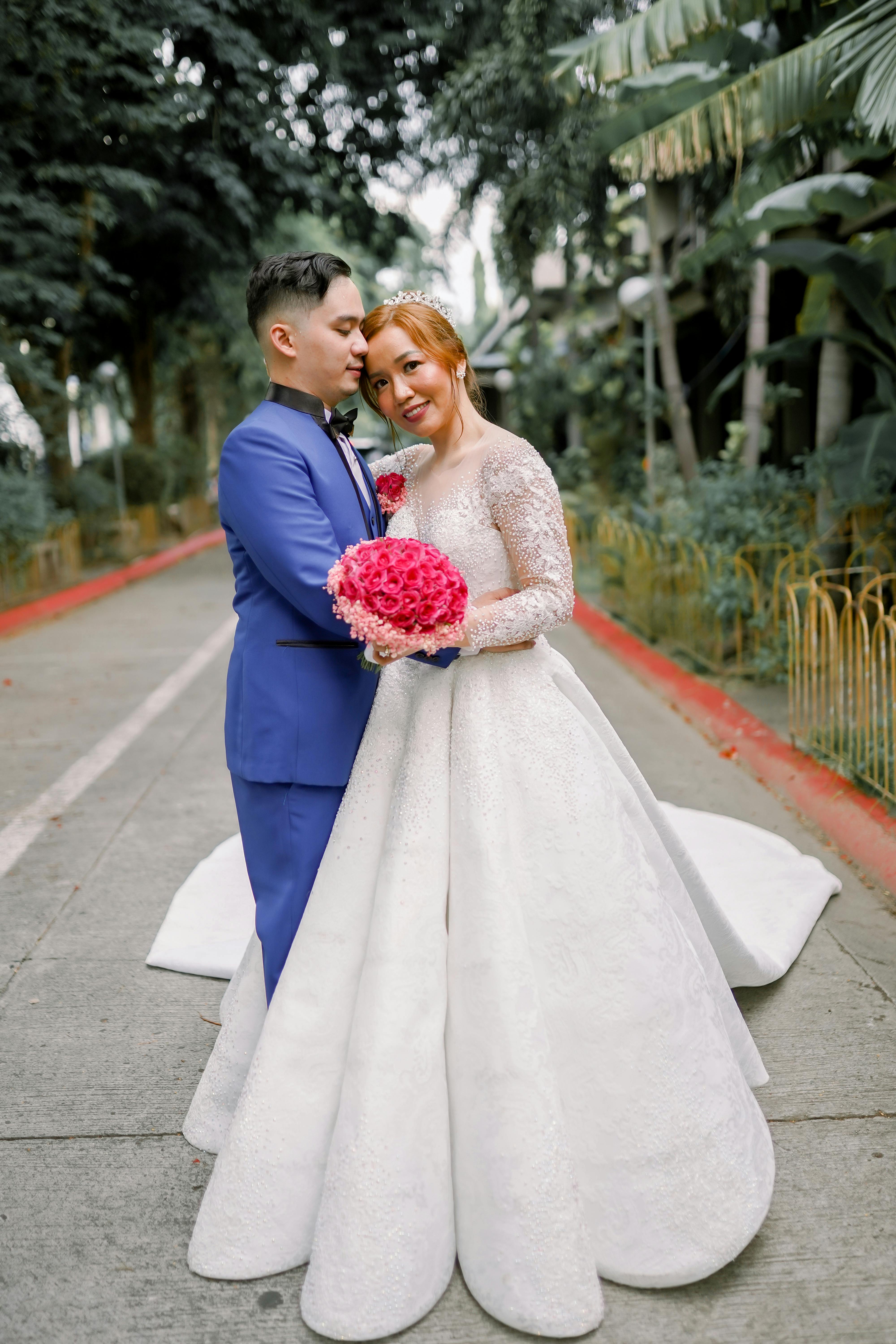 Wedding Couple Kissing Each Other · Free Stock Photo