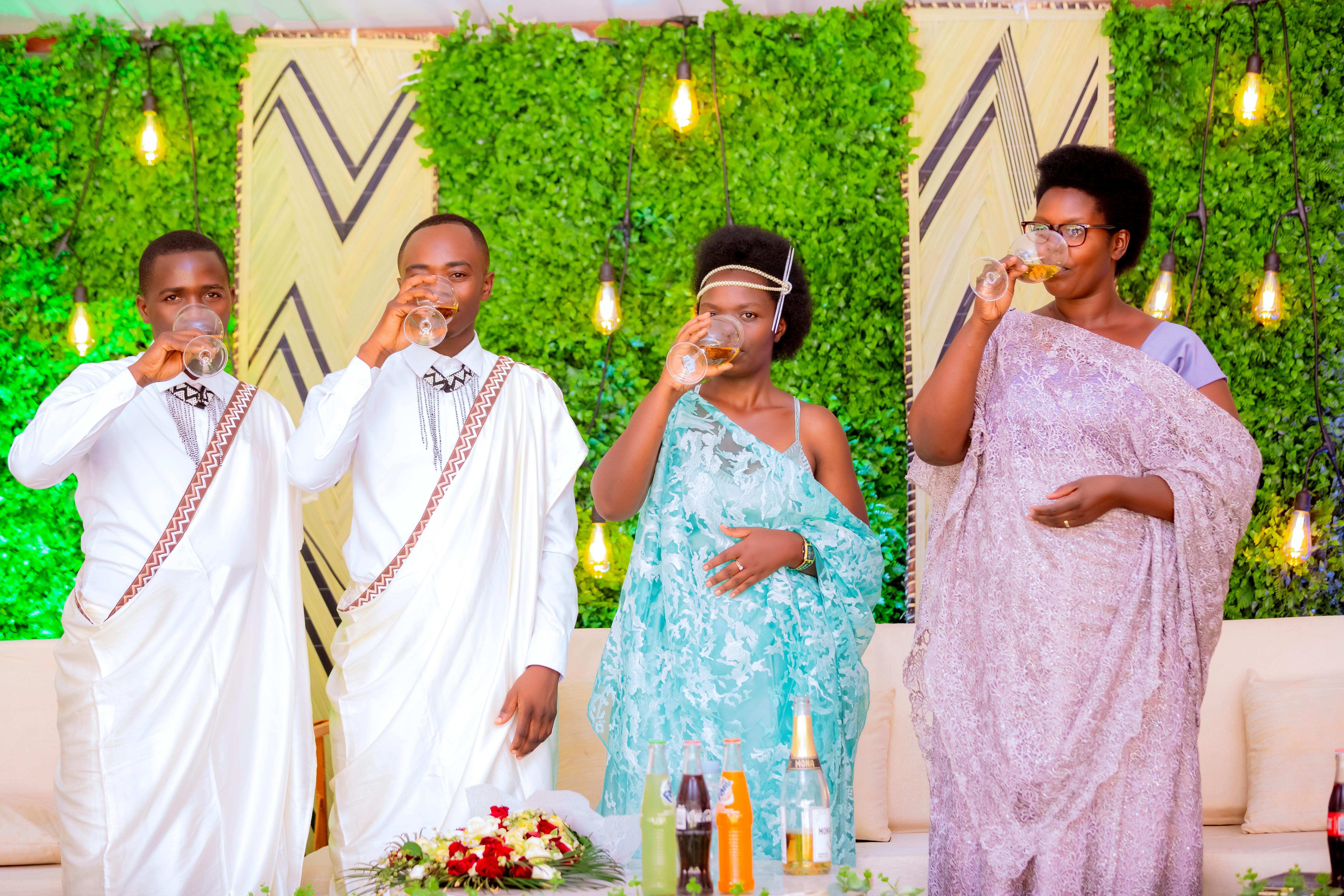 Managing Guests Photos, Download The BEST Free Managing Guests Stock ...