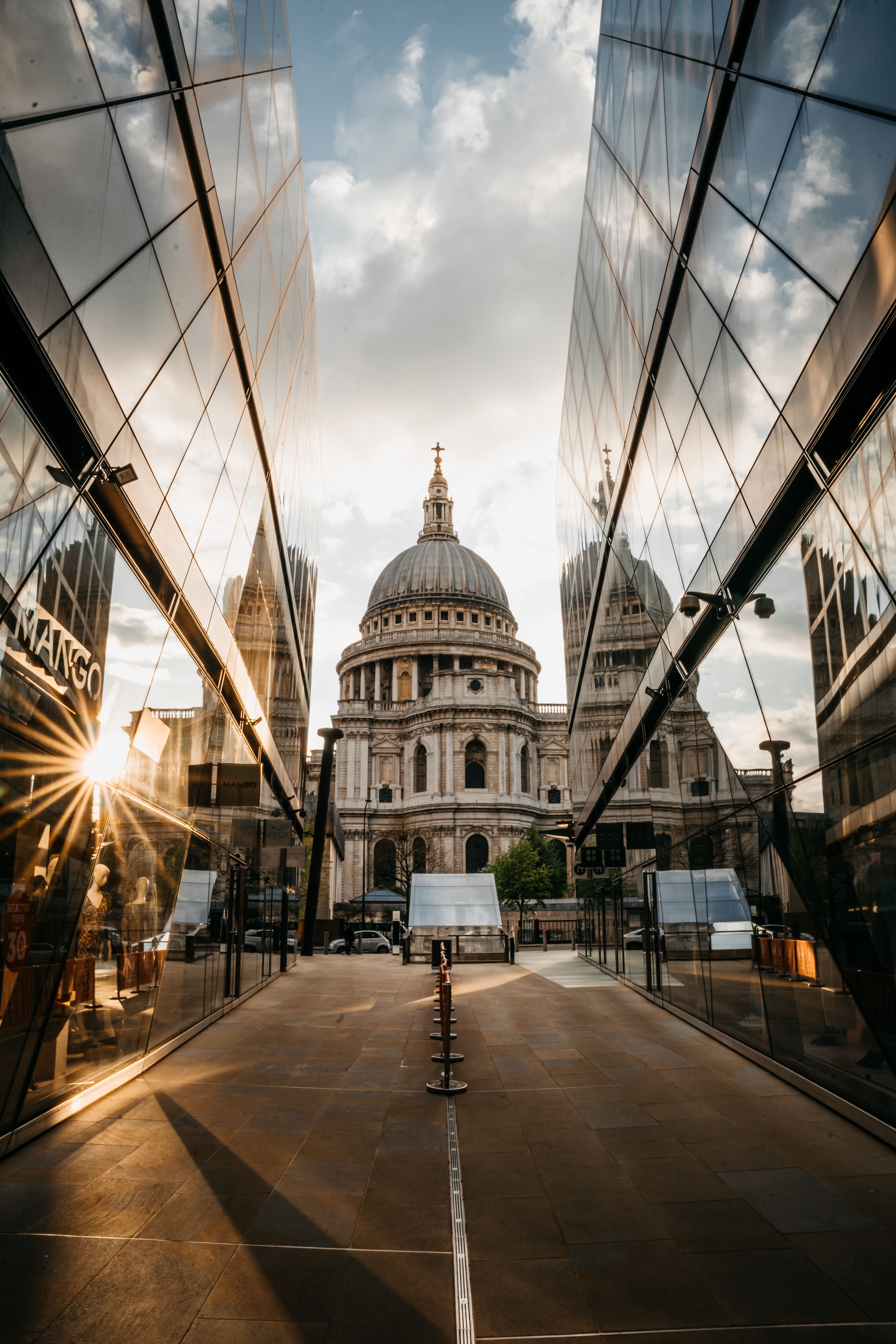 View of St. Pauls Cathedral · Free Stock Photo