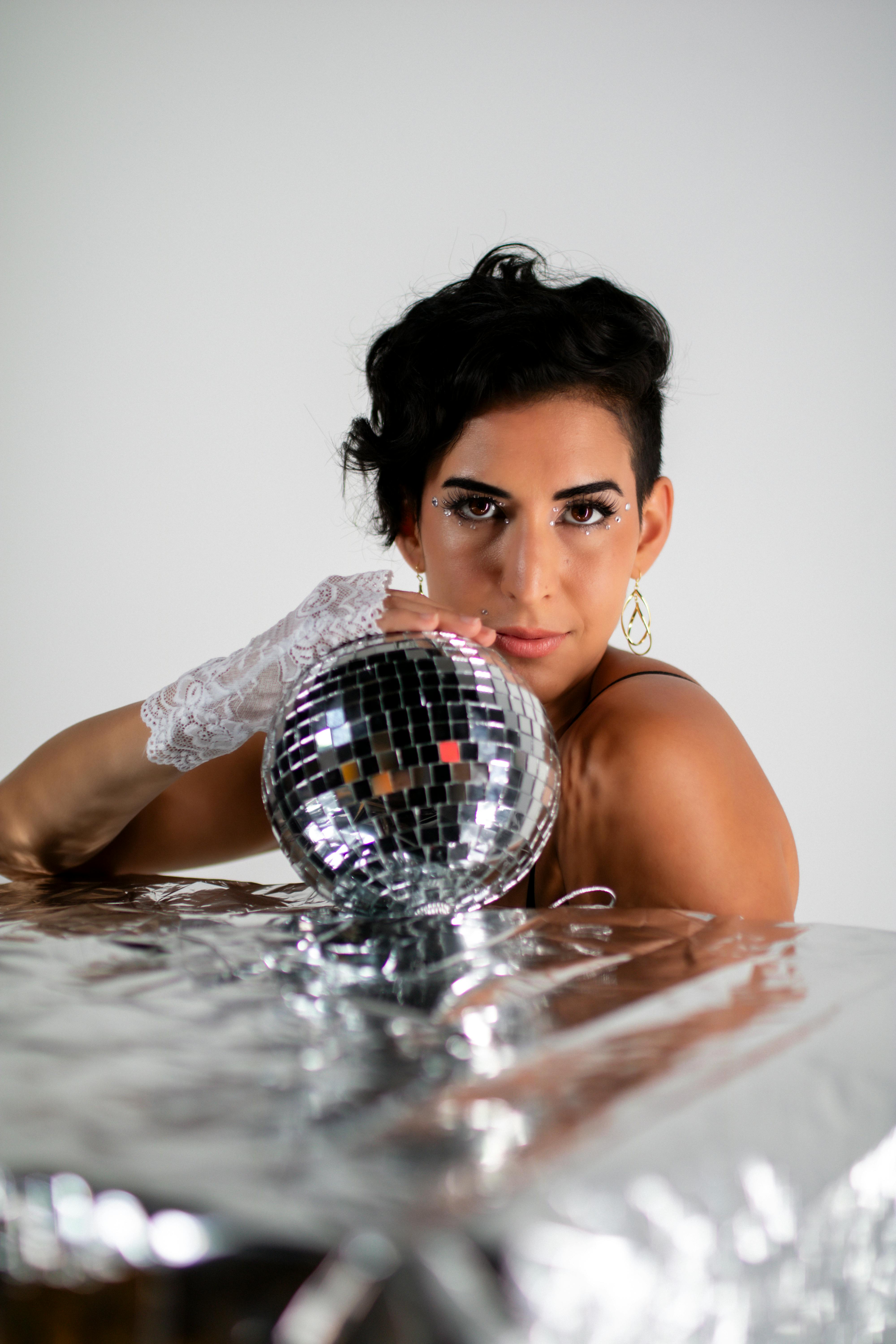 Short Change Photos, Download The BEST Free Short Change Stock Photos ...