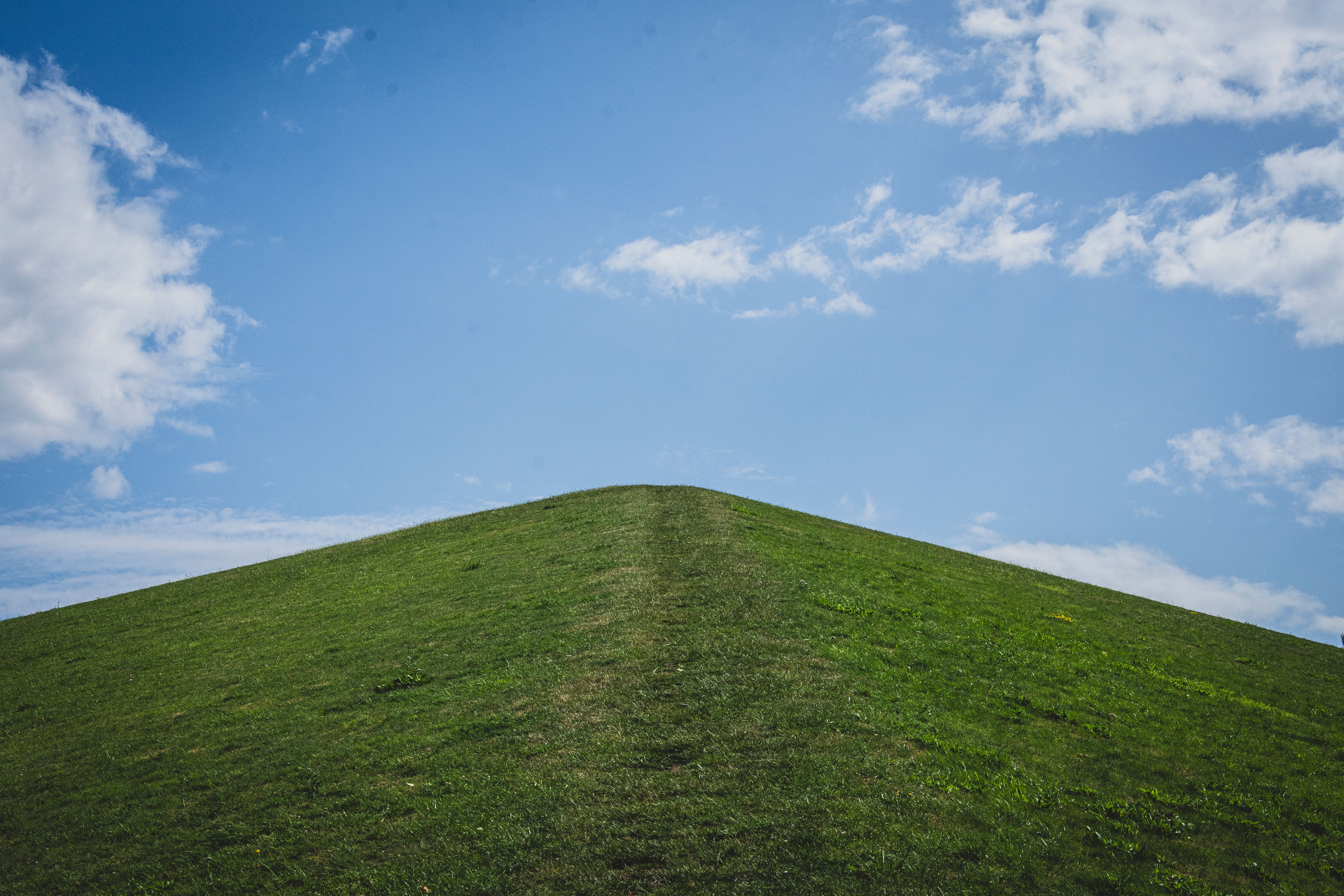 View of a Hill · Free Stock Photo