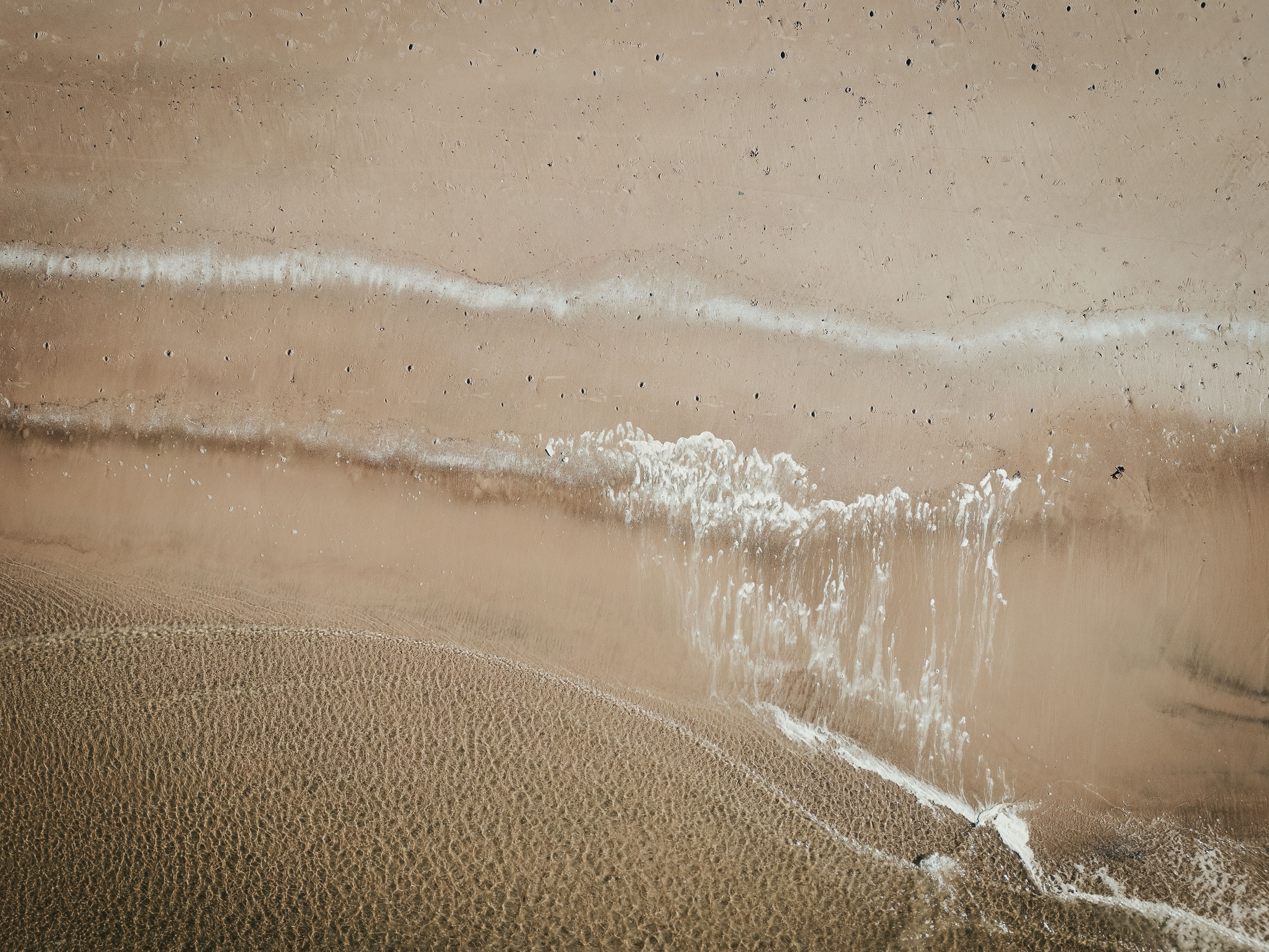 Transparent Waves at Beach · Free Stock Photo