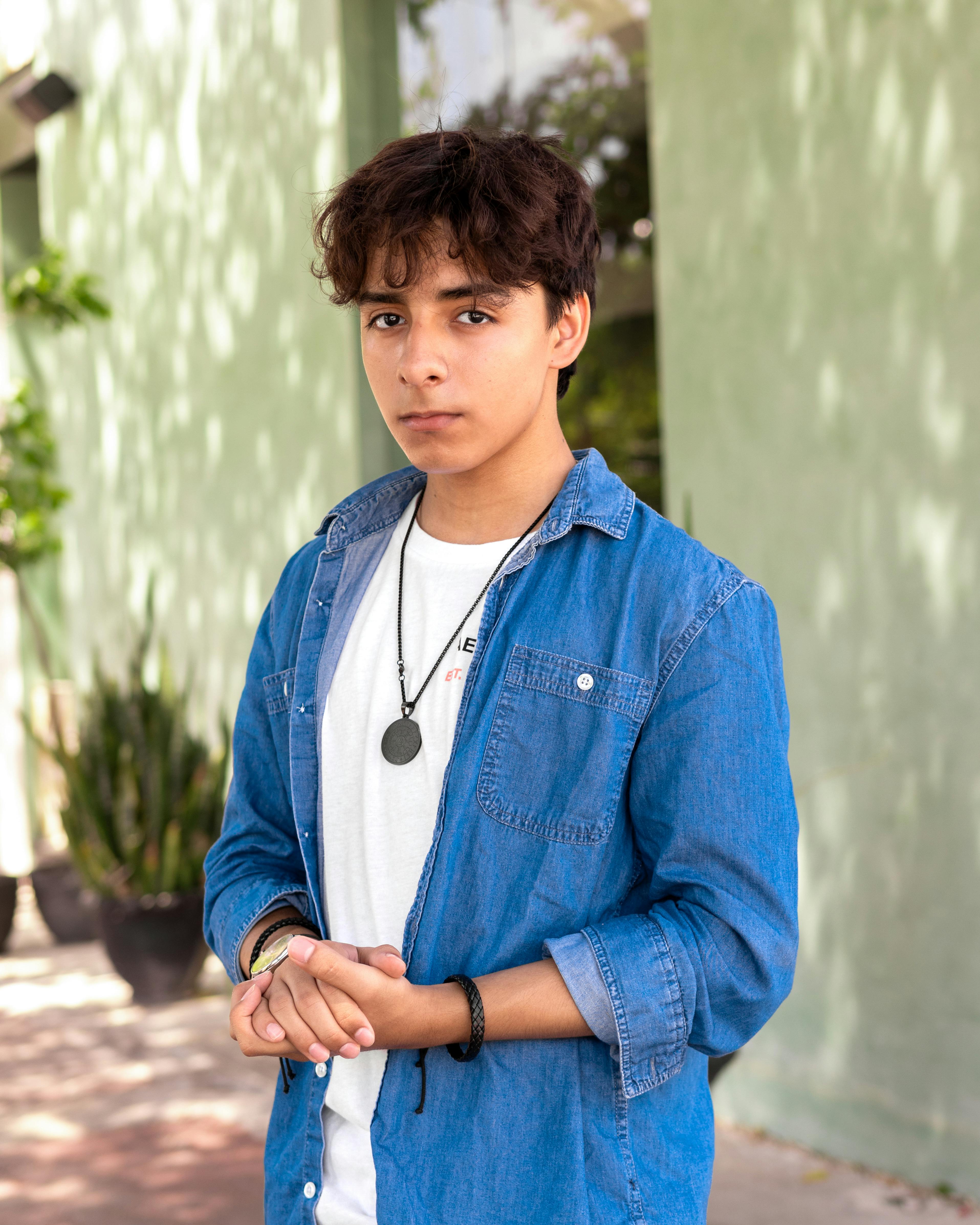 Foto de stock gratuita sobre adolescente, adolescente de moda, al aire ...