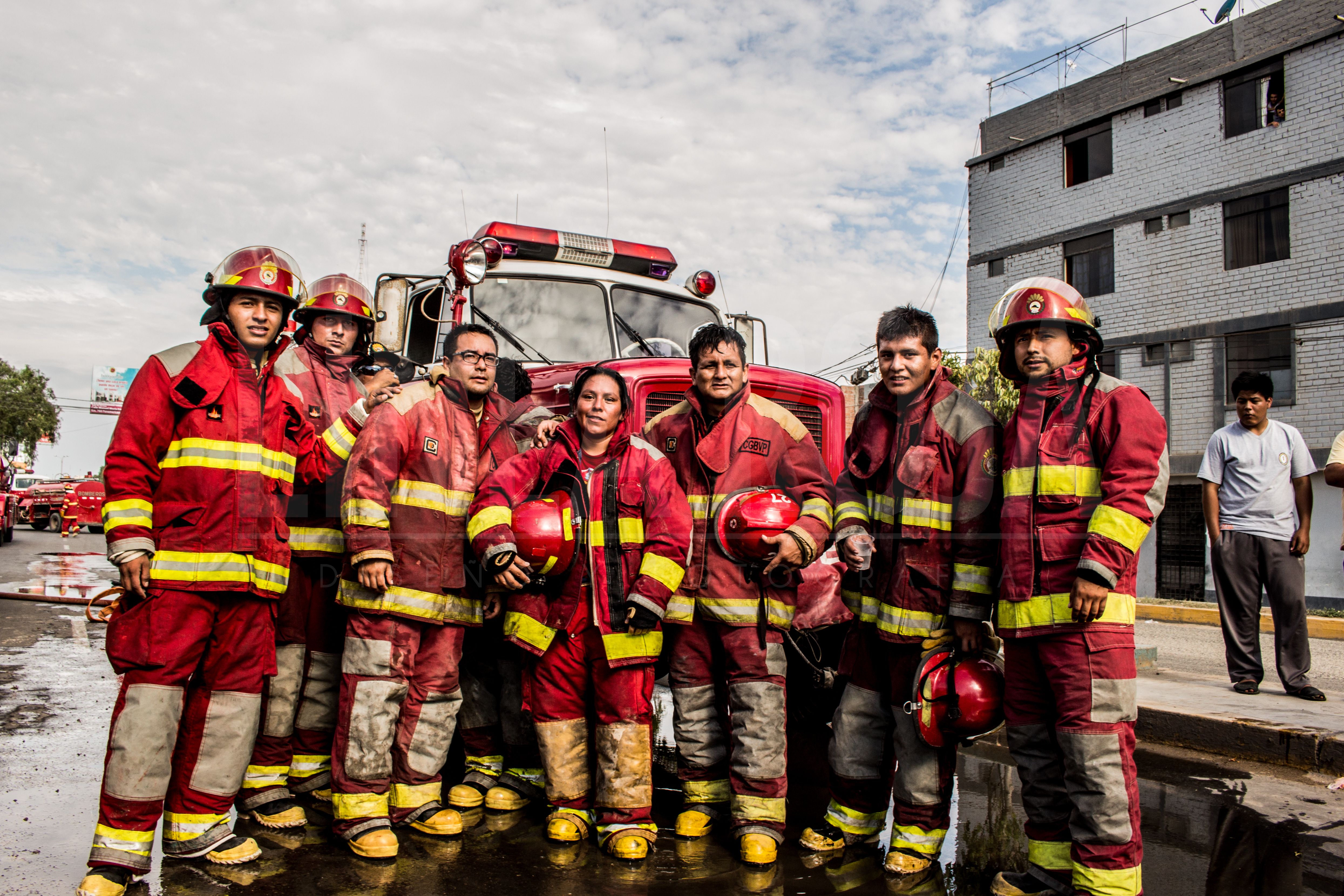 Group of Firefighters on Street · Free Stock Photo