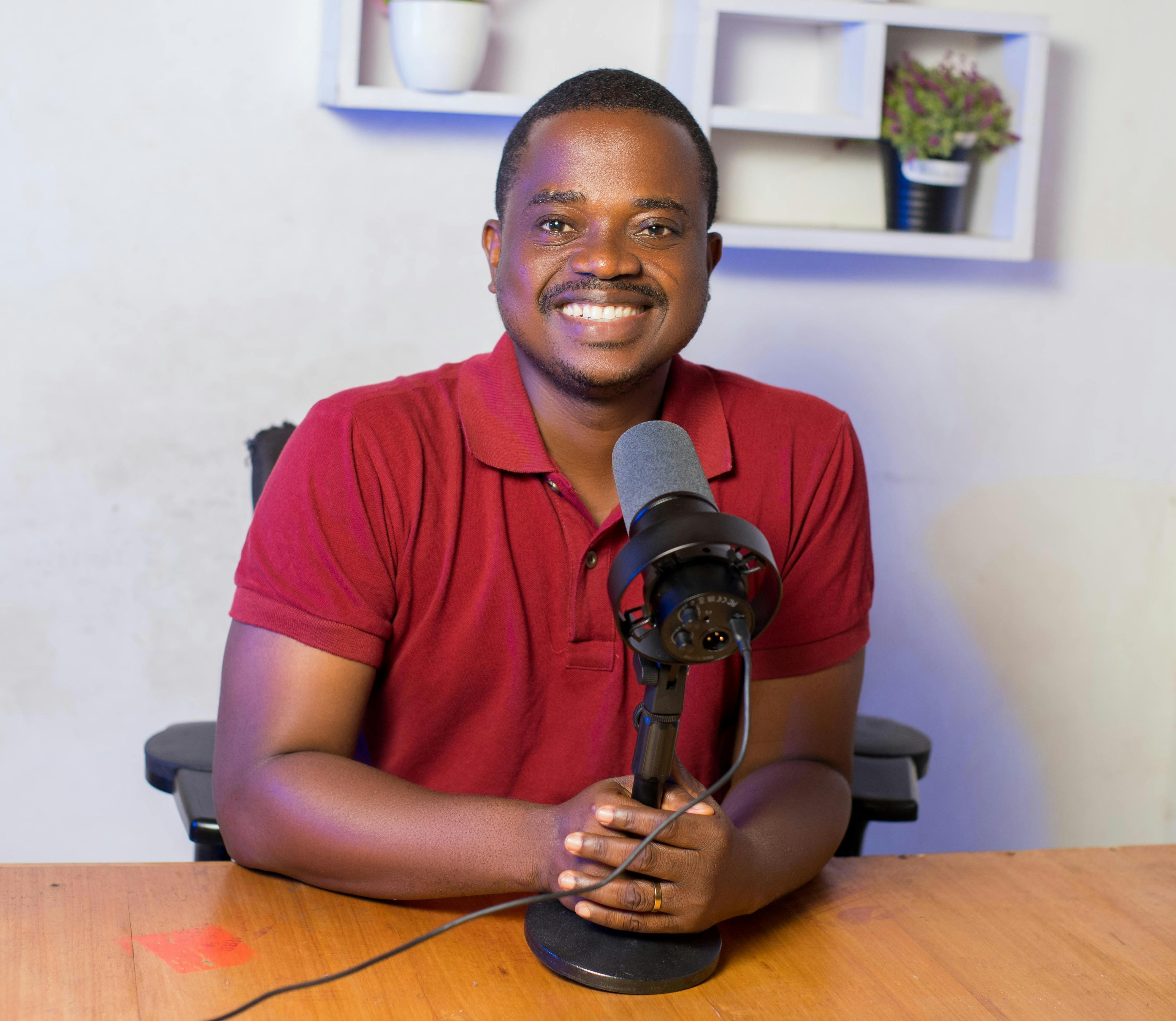 Podcasting Photos, Download The BEST Free Podcasting Stock Photos & HD ...