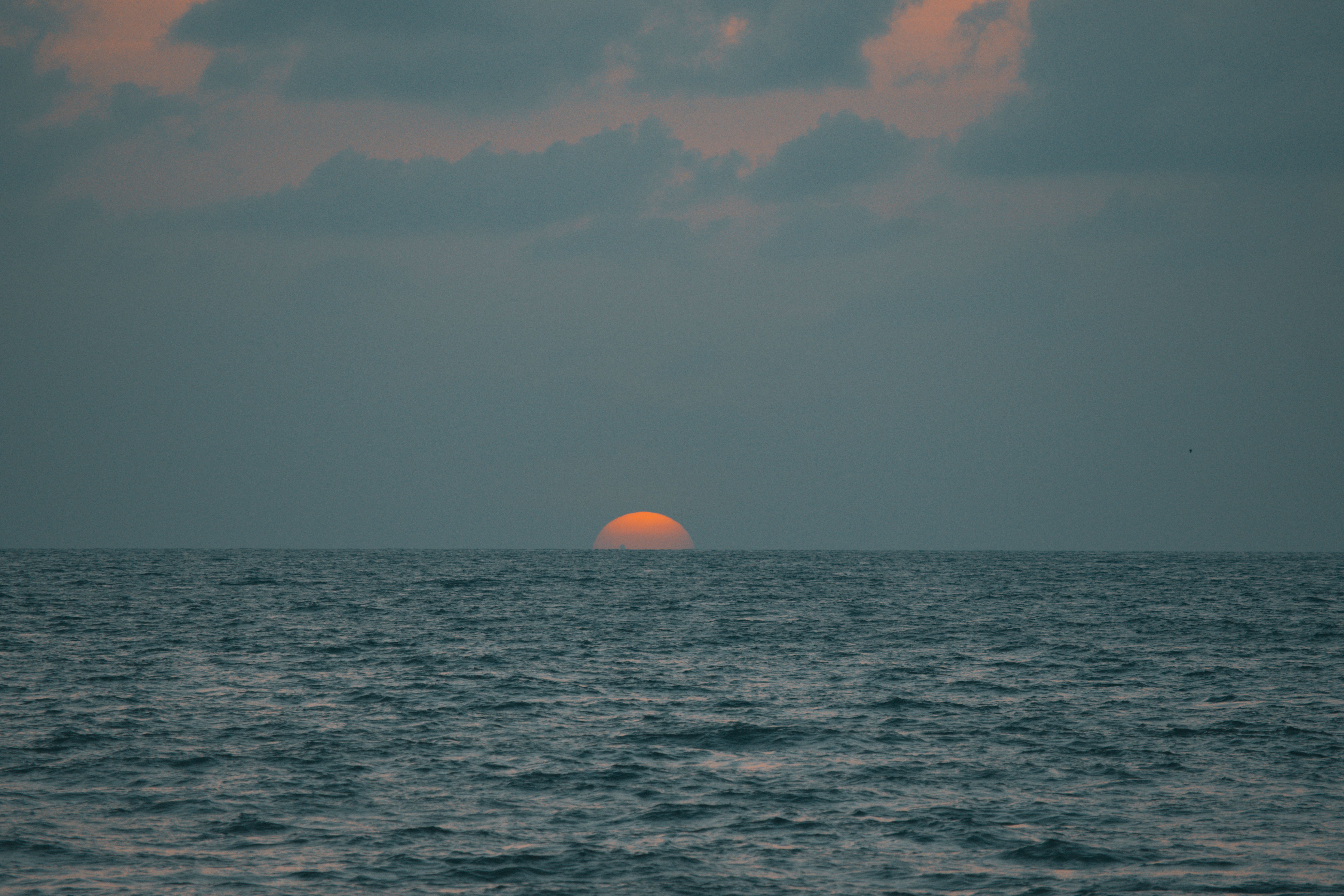Seascape at Sunset · Free Stock Photo
