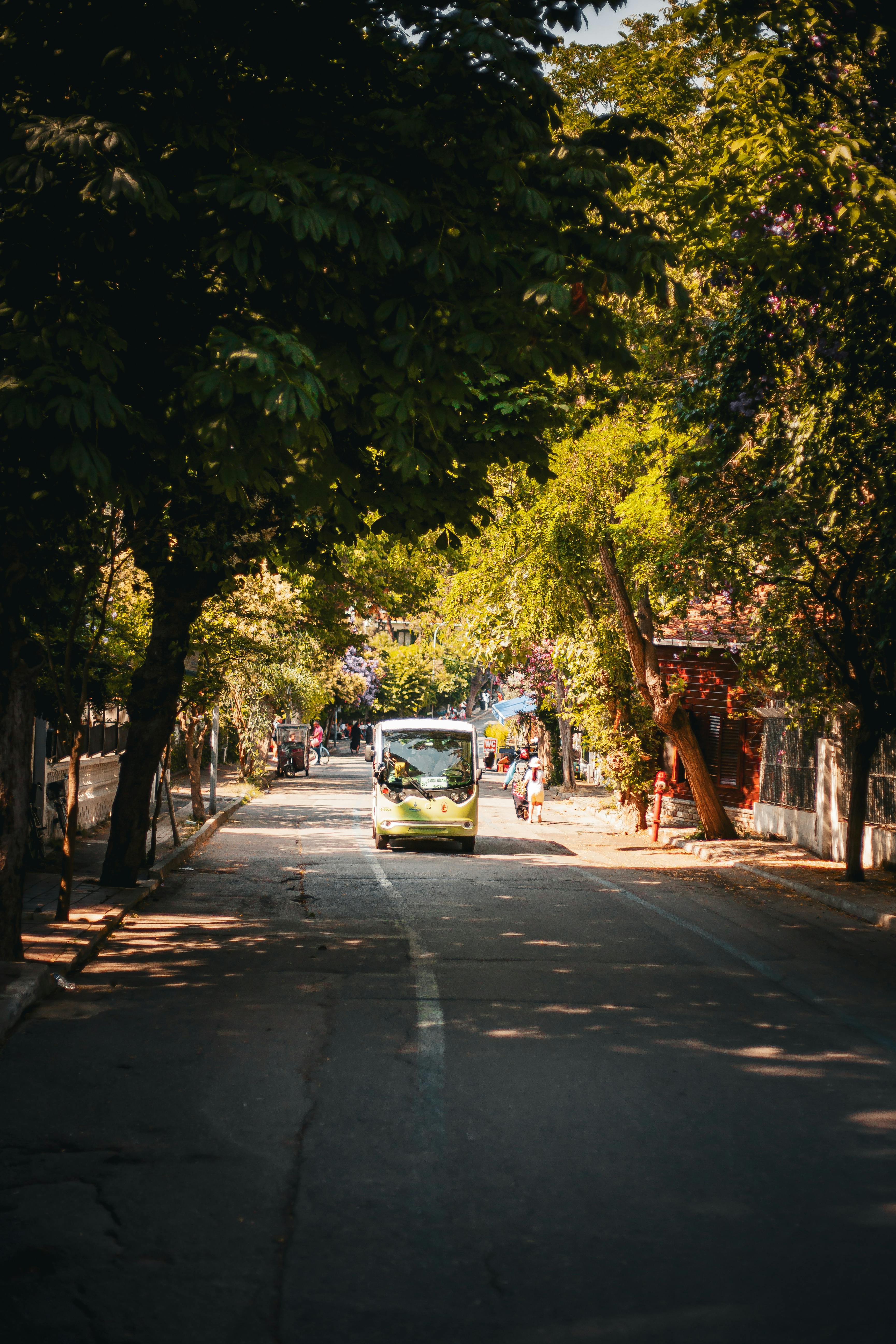 Minibus Photos, Download The BEST Free Minibus Stock Photos & HD Images