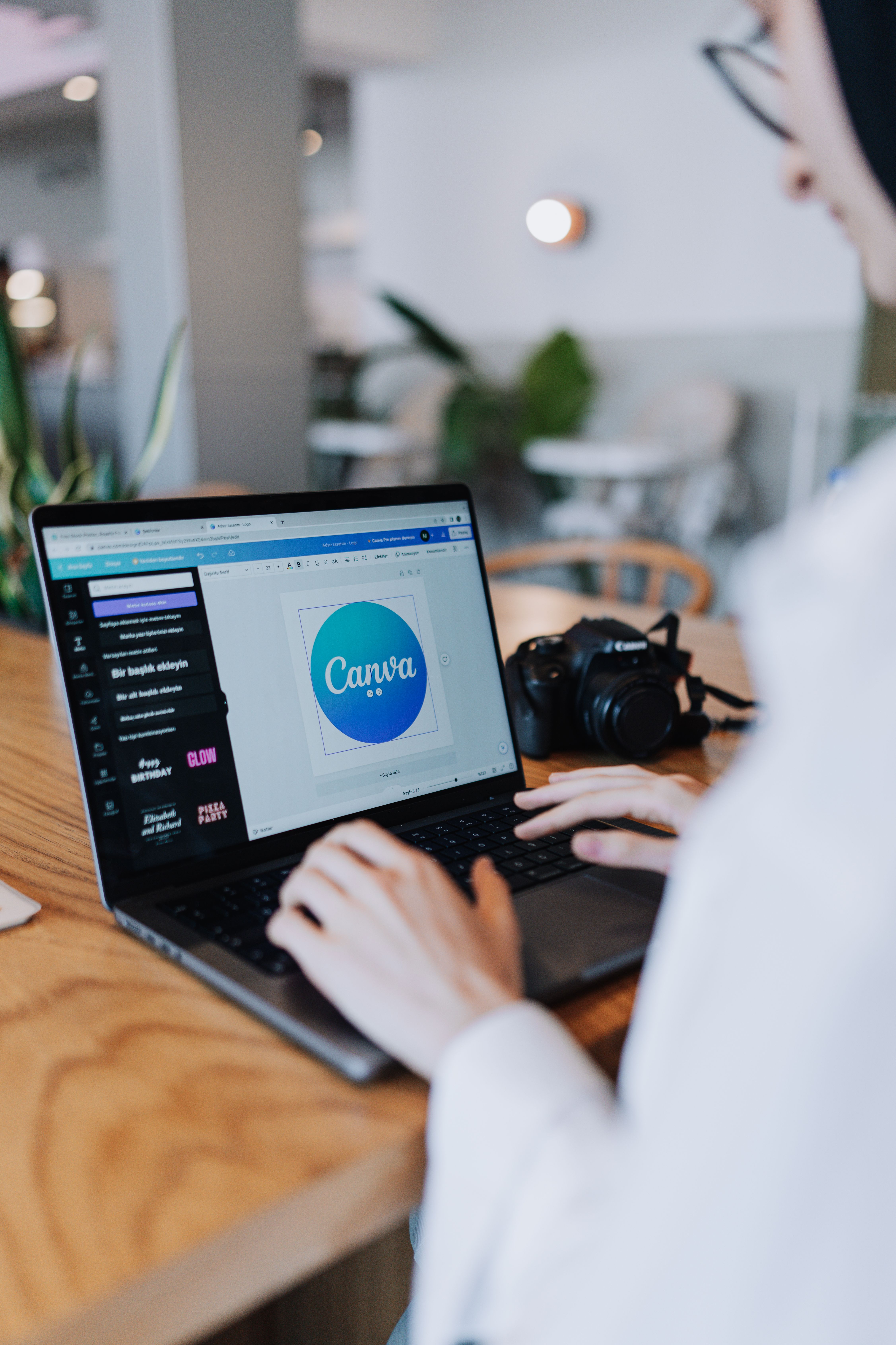 Laptop Editing Photos, Download The BEST Free Laptop Editing Stock ...