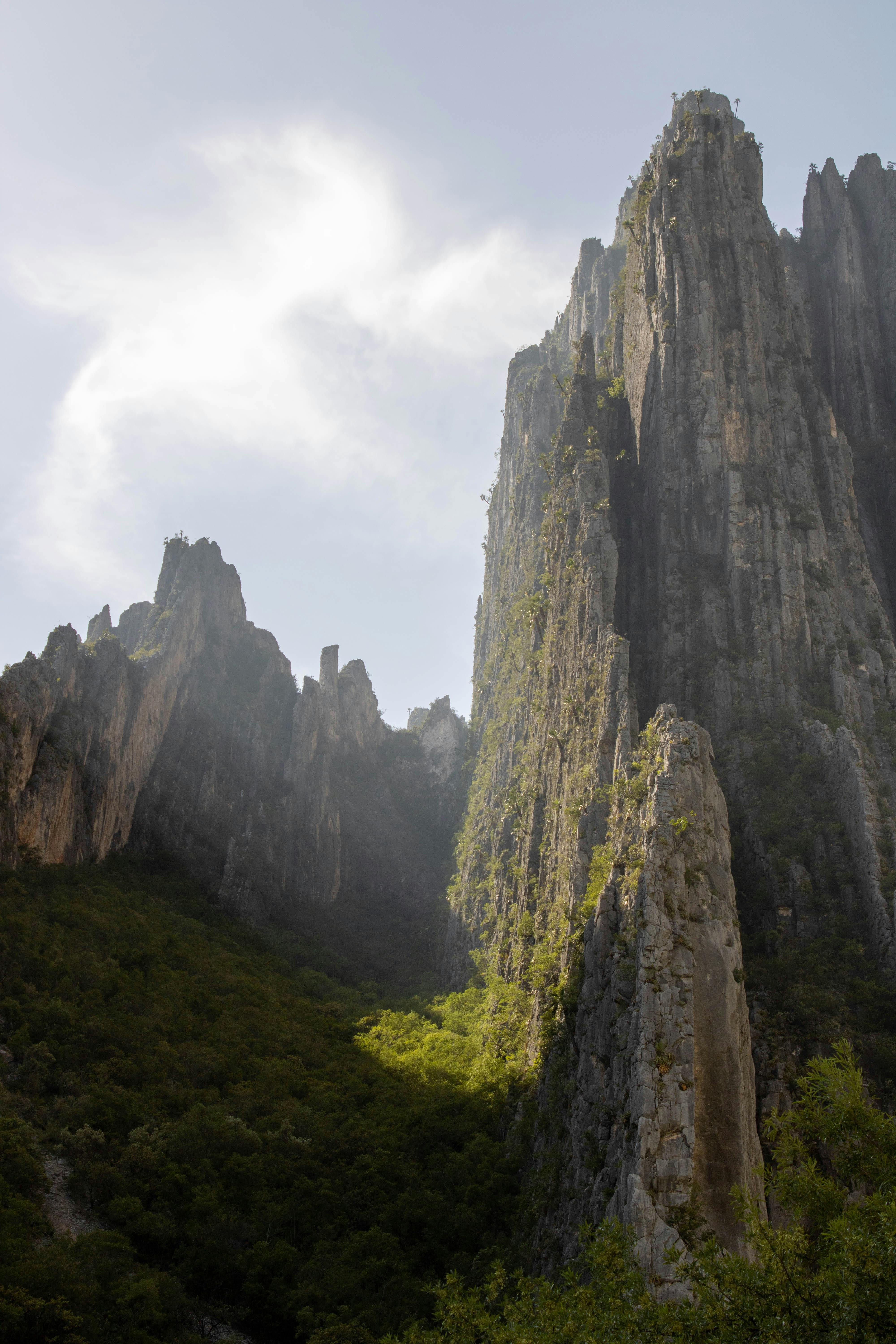 Rocky Spiky Mountain Peak · Free Stock Photo