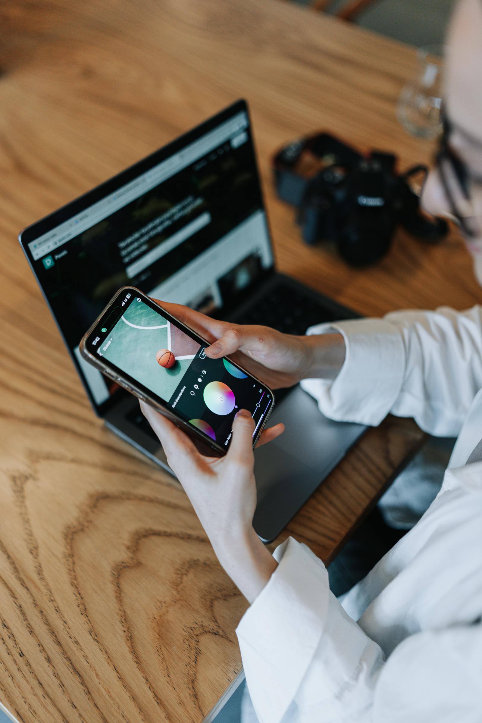 People On Phone Photos, Download The BEST Free People On Phone Stock ...