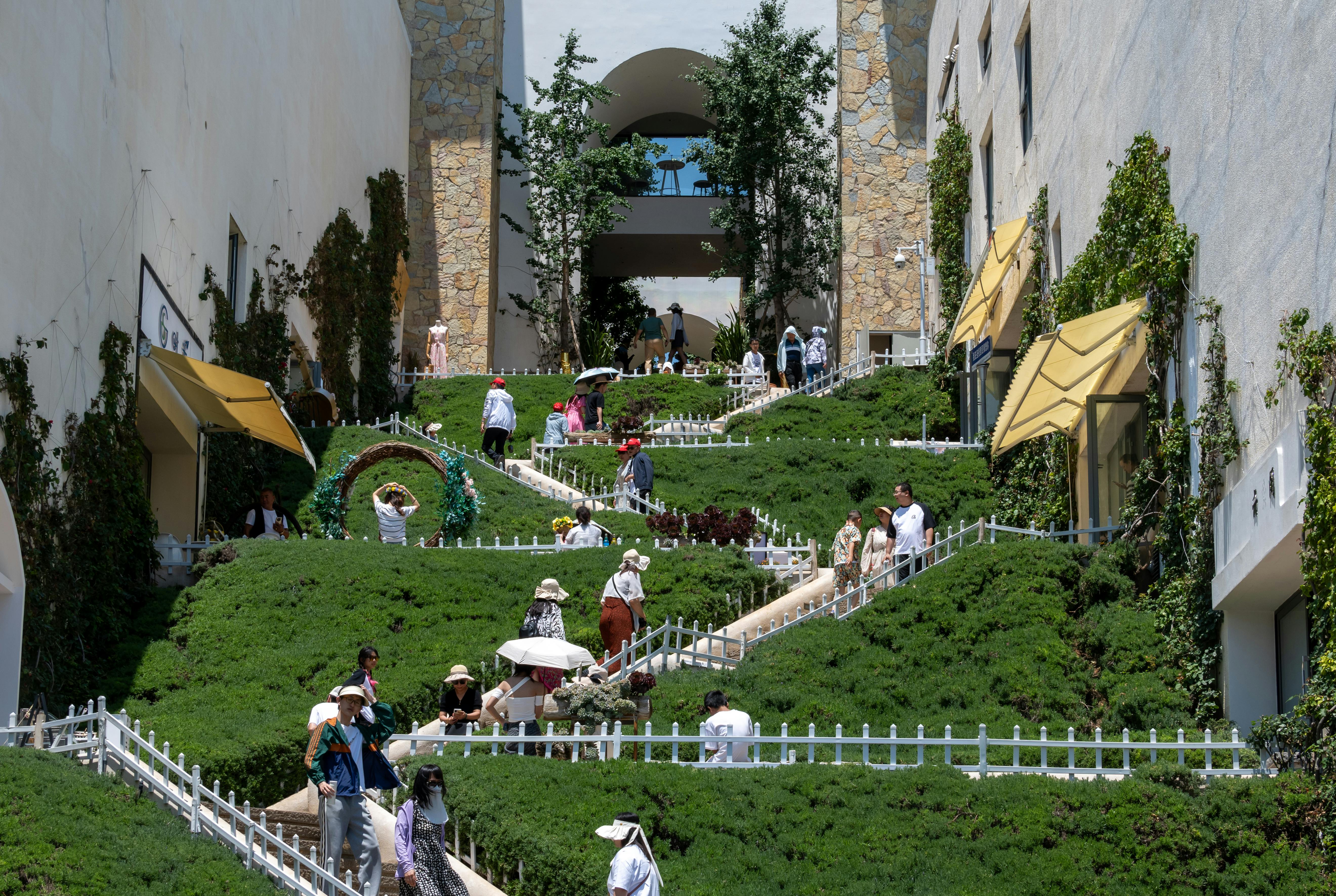 Park on Steep Urban Walkway Up · Free Stock Photo