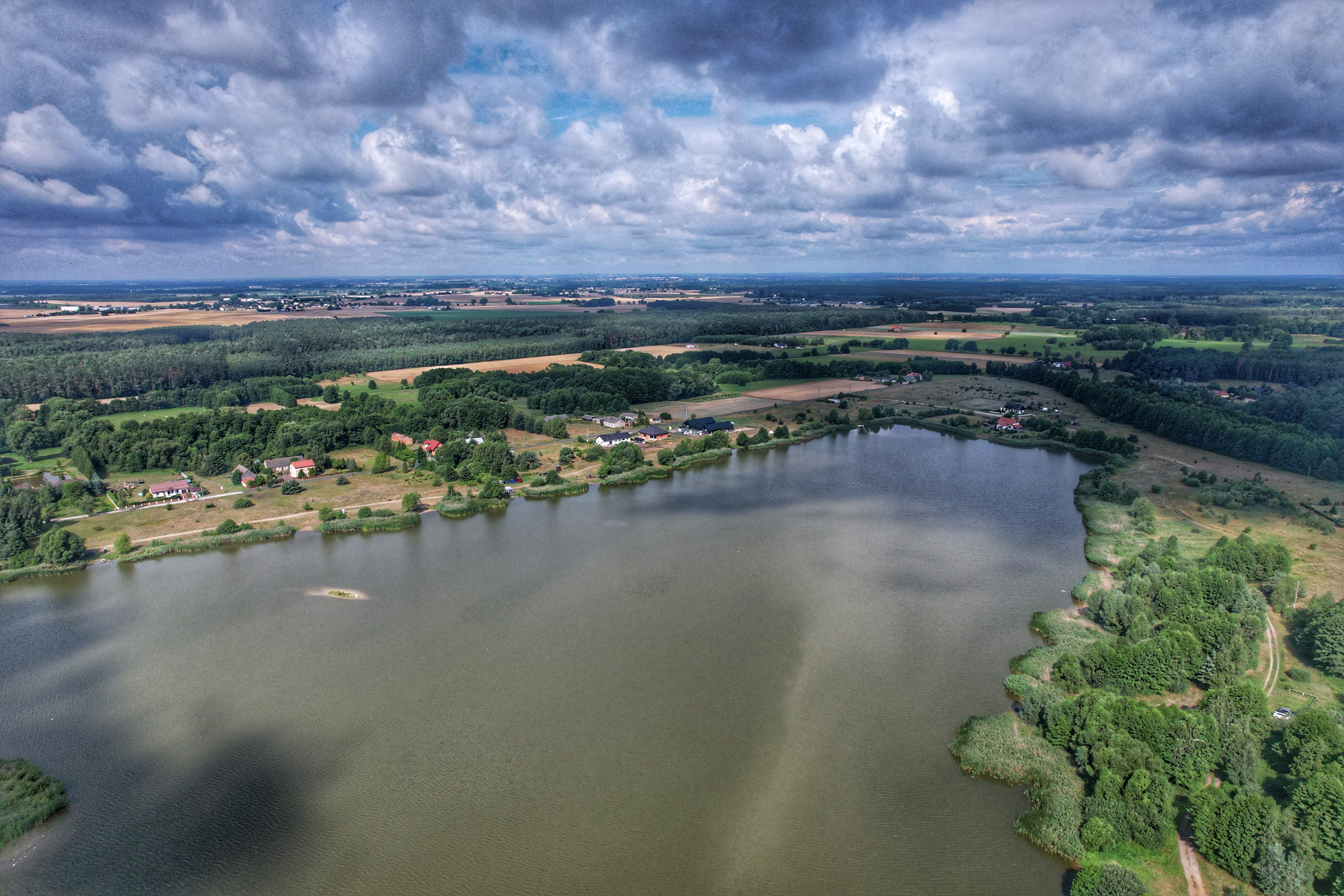 Clouds over Lake in Countryside · Free Stock Photo